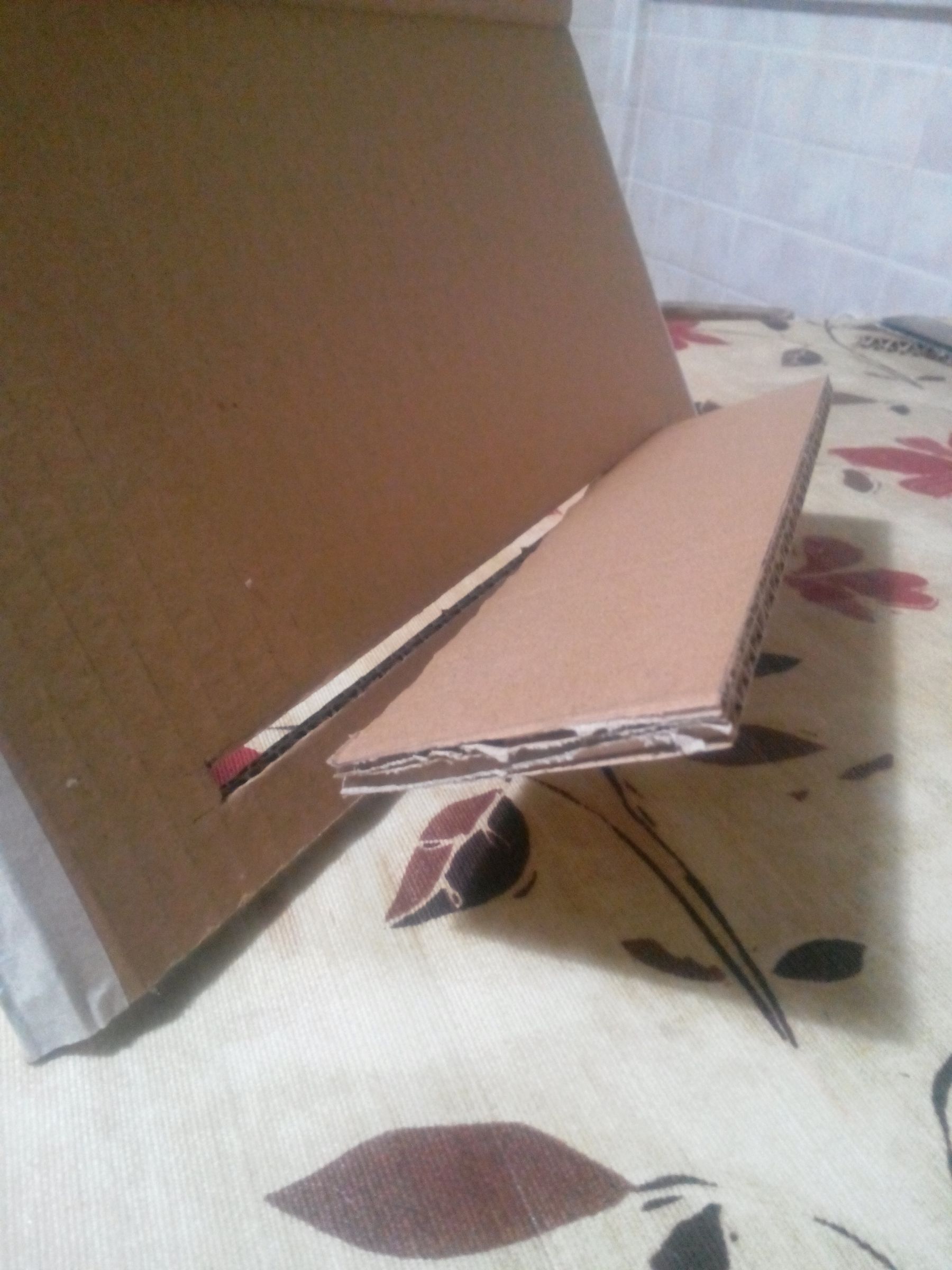 Cardboard Document/book Stand : 6 Steps (with Pictures) - Instructables