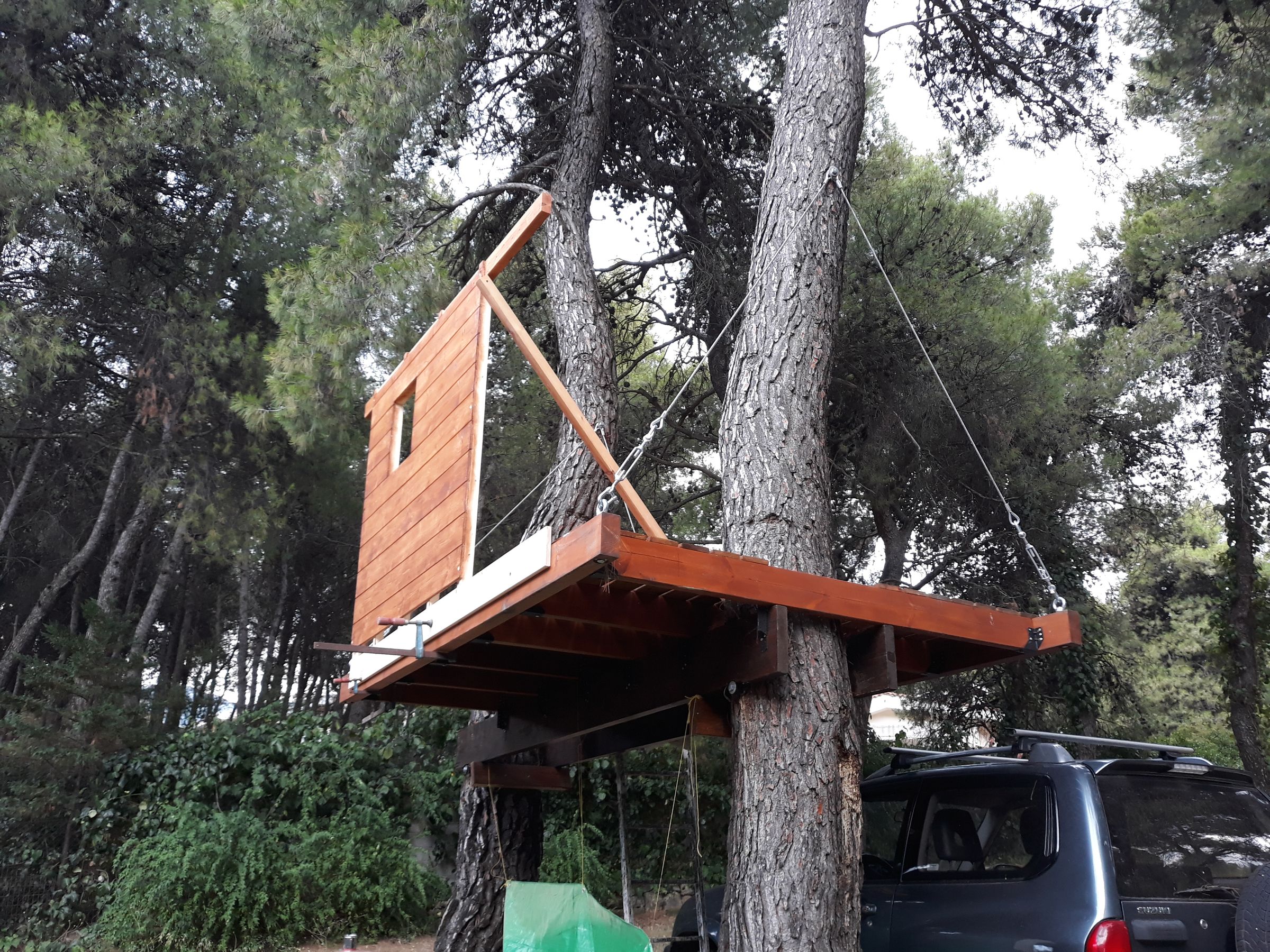 Treehouse on Two Trees : 22 Steps (with Pictures) - Instructables