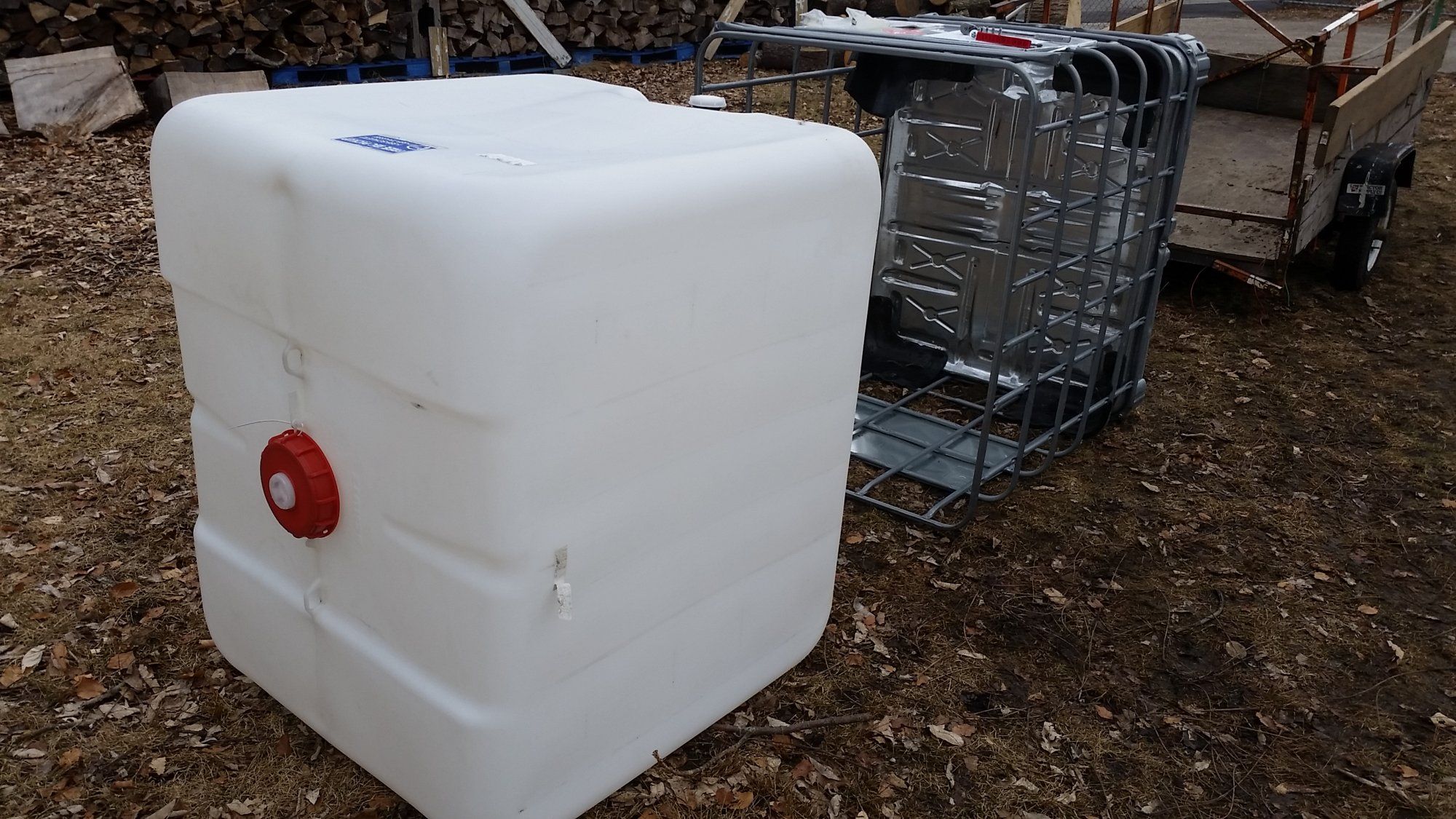 Simple Pallet Fire Wood Rack and IBC Tote Roof : 6 Steps (with Pictures ...