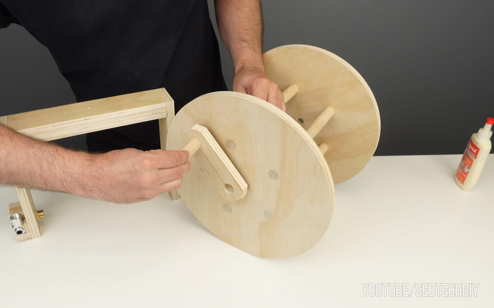 Air Hose Reel From Plywood / 360° Swivel : 15 Steps (with Pictures ...