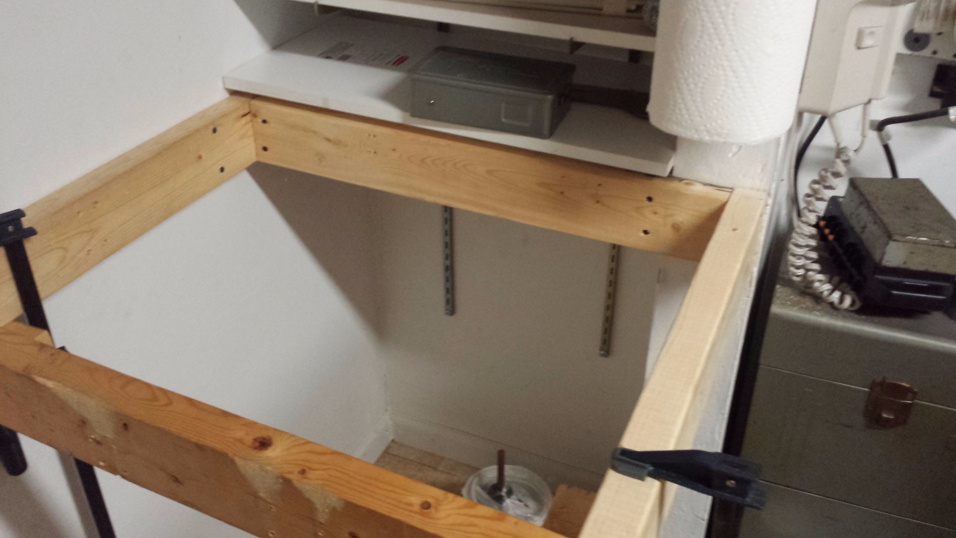 Workbench in Closet : 3 Steps (with Pictures) - Instructables