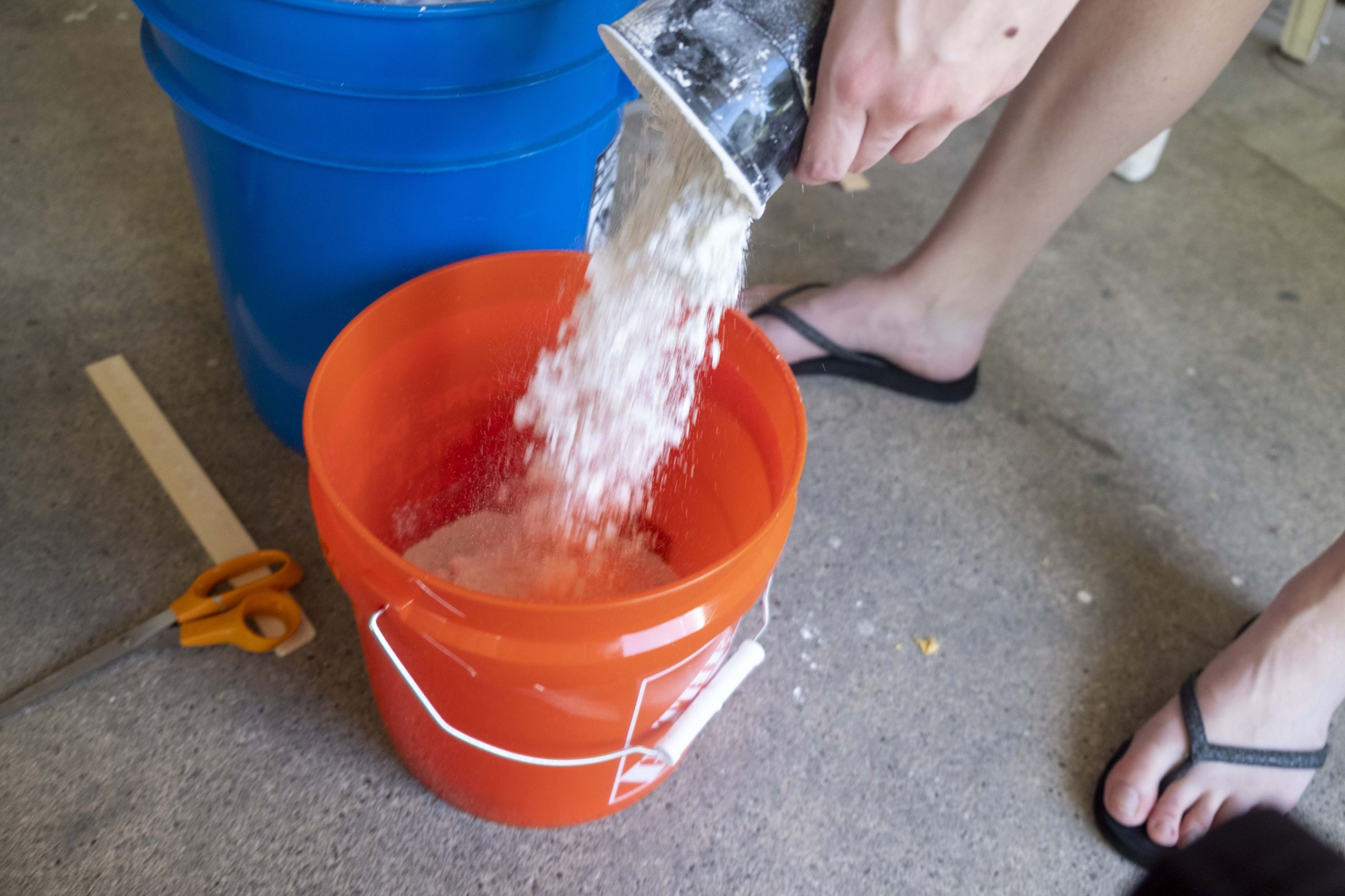 Giant Sidewalk Chalk : 7 Steps (with Pictures) - Instructables