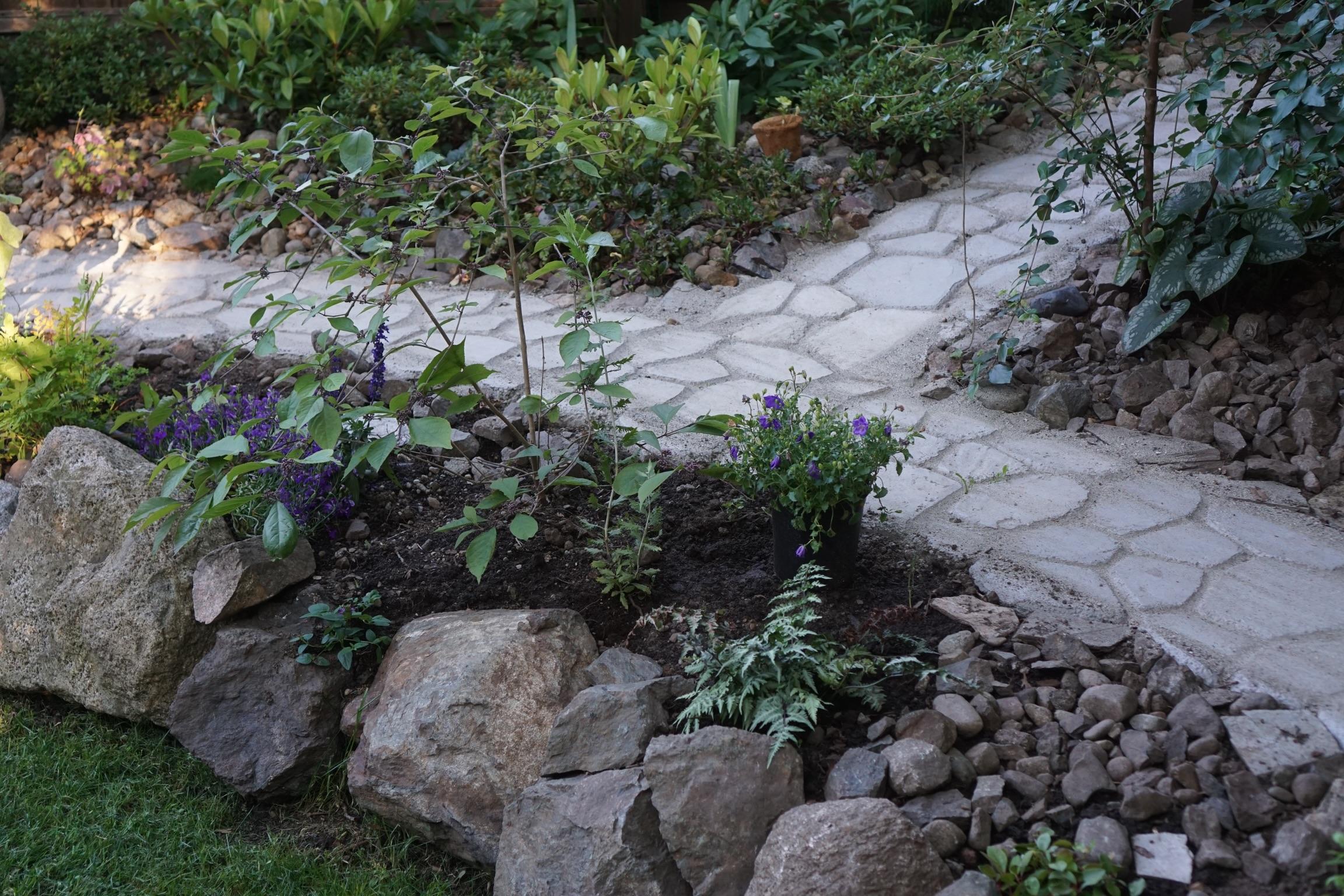 Rustic Stone Garden Path : 6 Steps (with Pictures) - Instructables