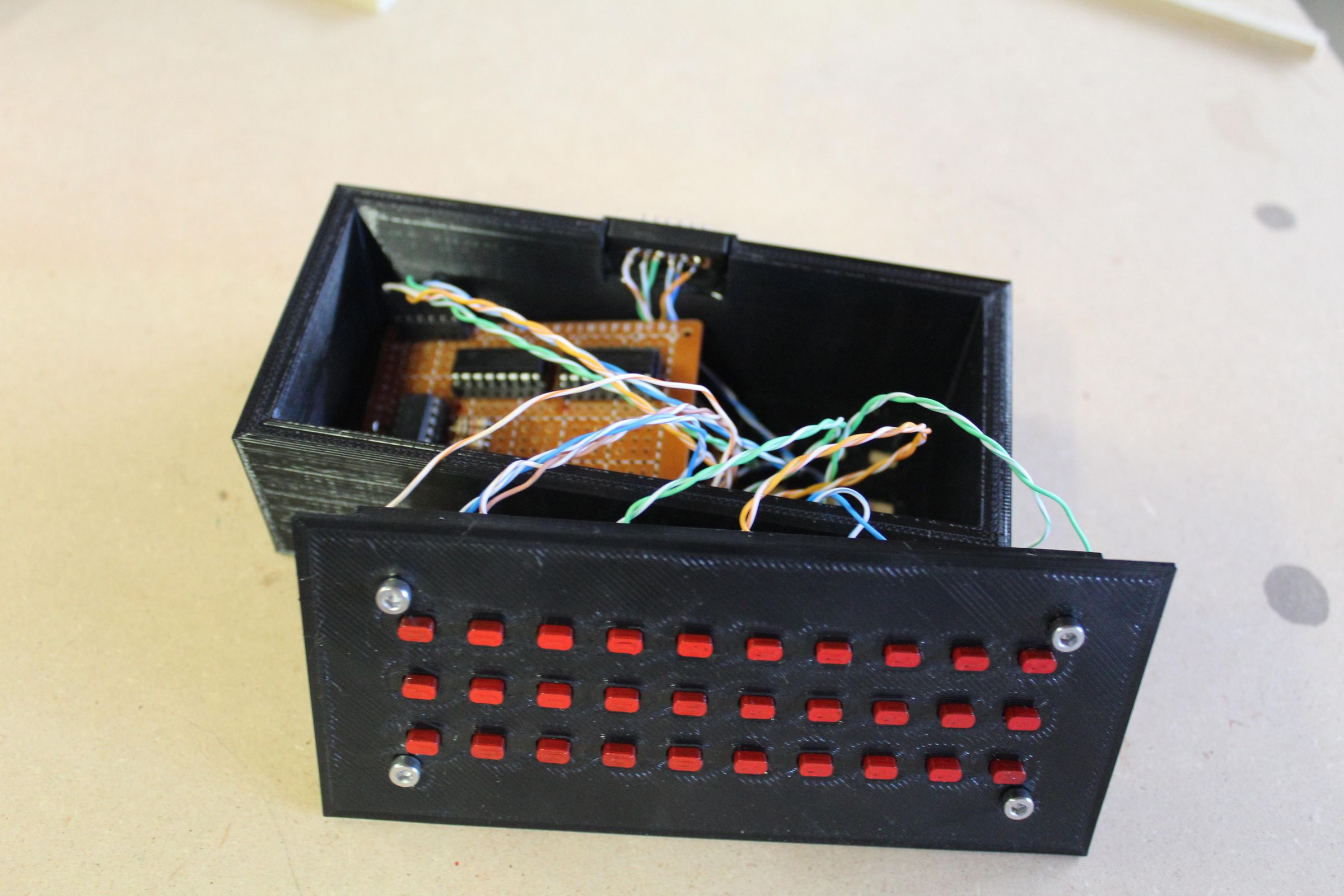 Shift Register Keyboard for Arduino : 8 Steps (with Pictures ...