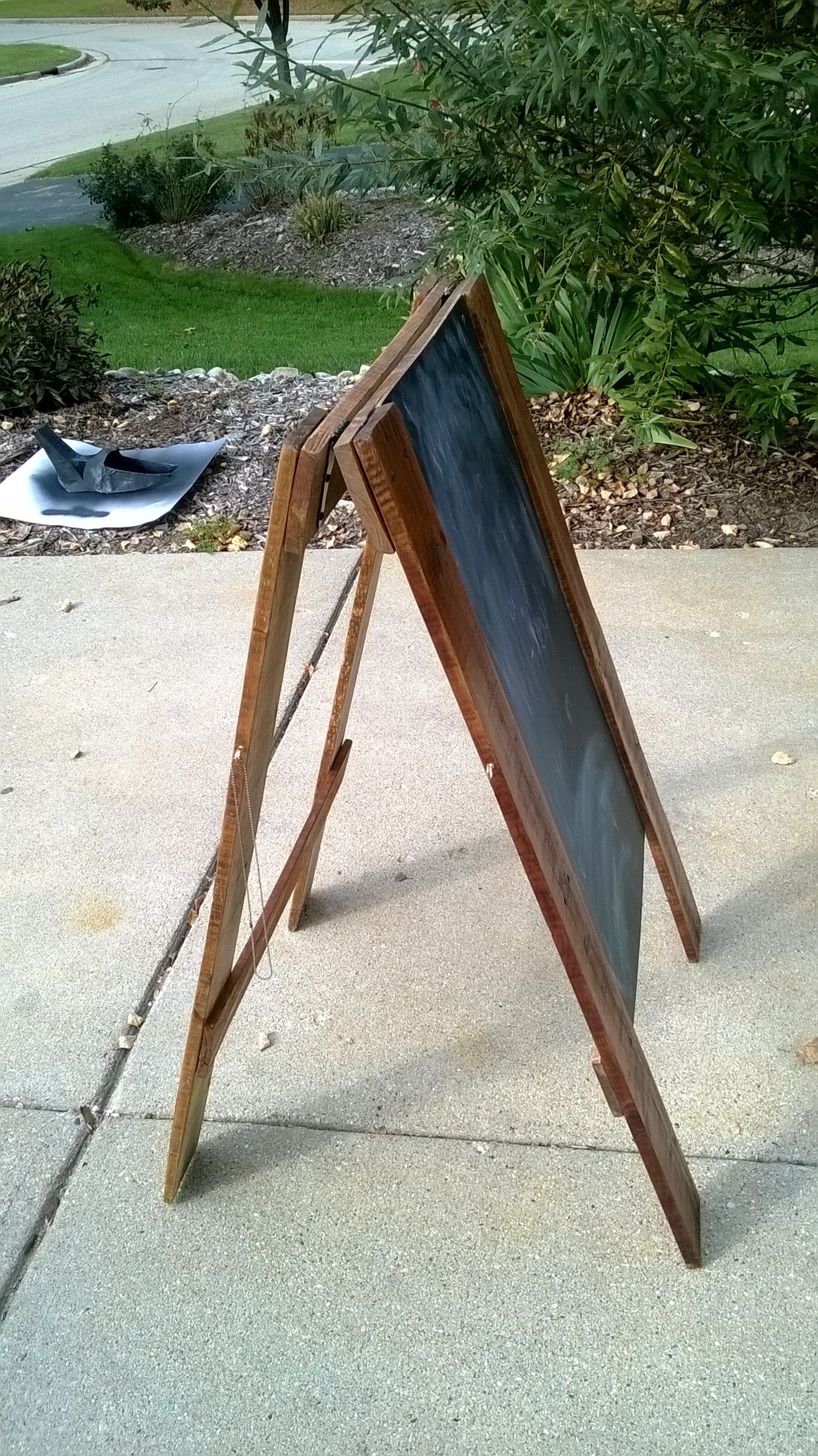 Simple Chalkboard Sign From Reclaimed Wood (Pallets) : 5 Steps ...