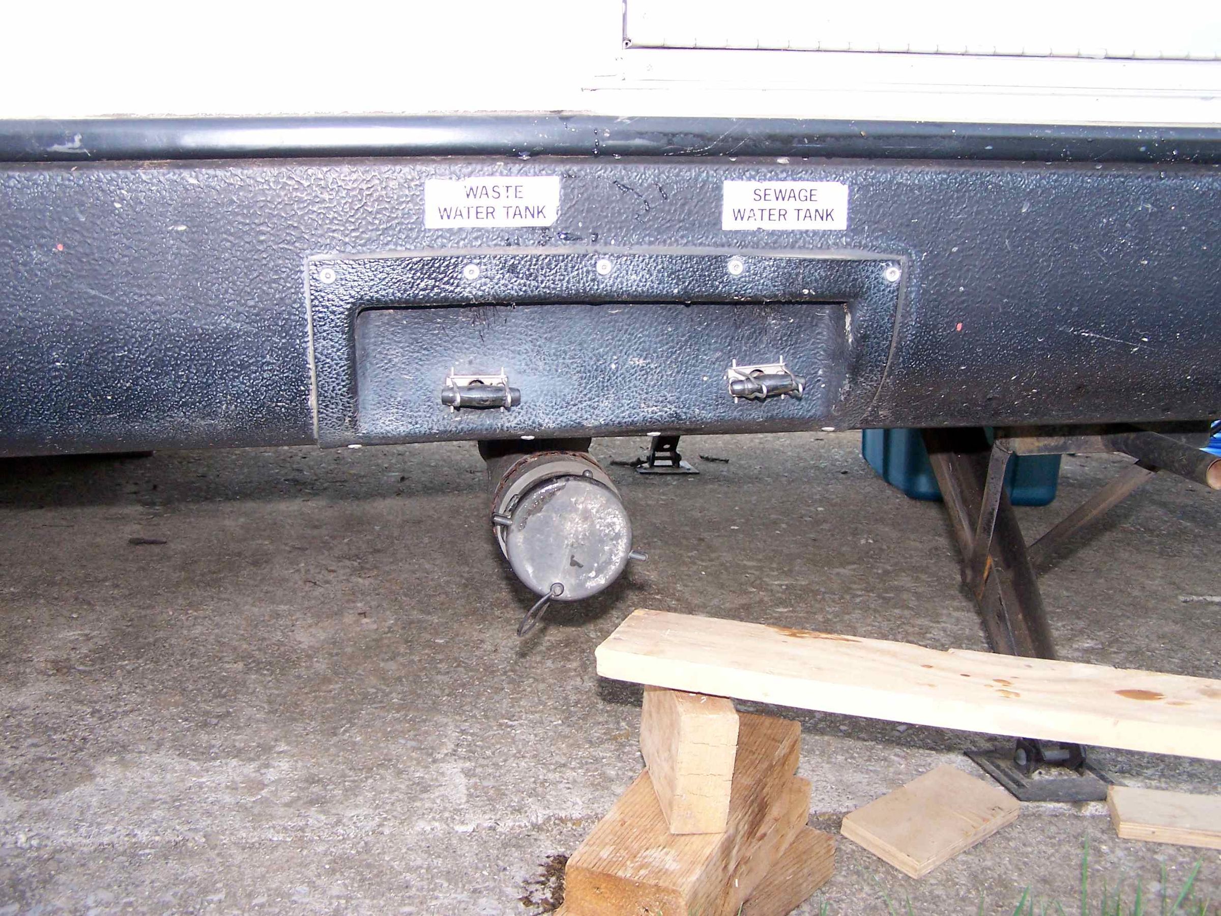 How to Drain an RV's Black and Gray Tanks. : 6 Steps - Instructables