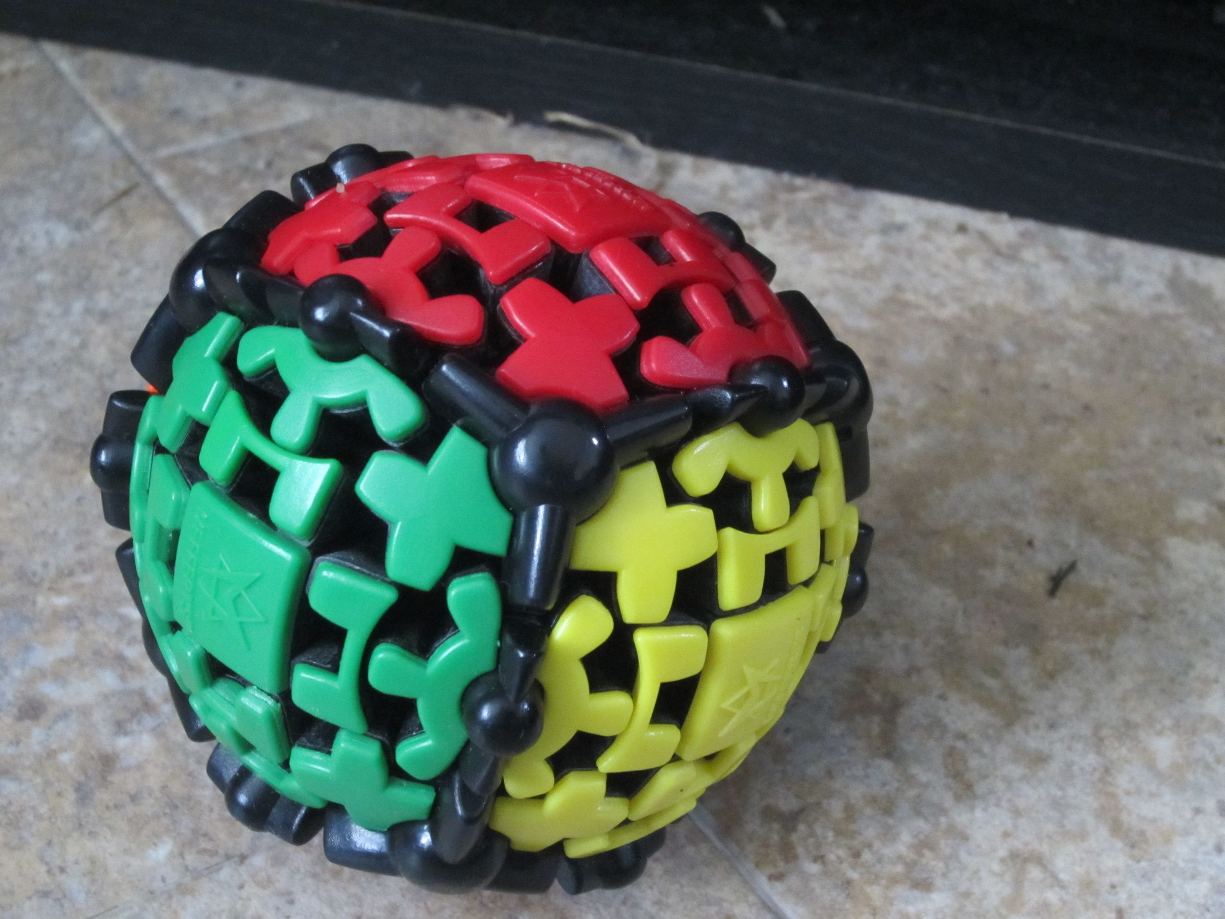 How to Solve the Gear Ball Rubik's Cube : 3 Steps - Instructables