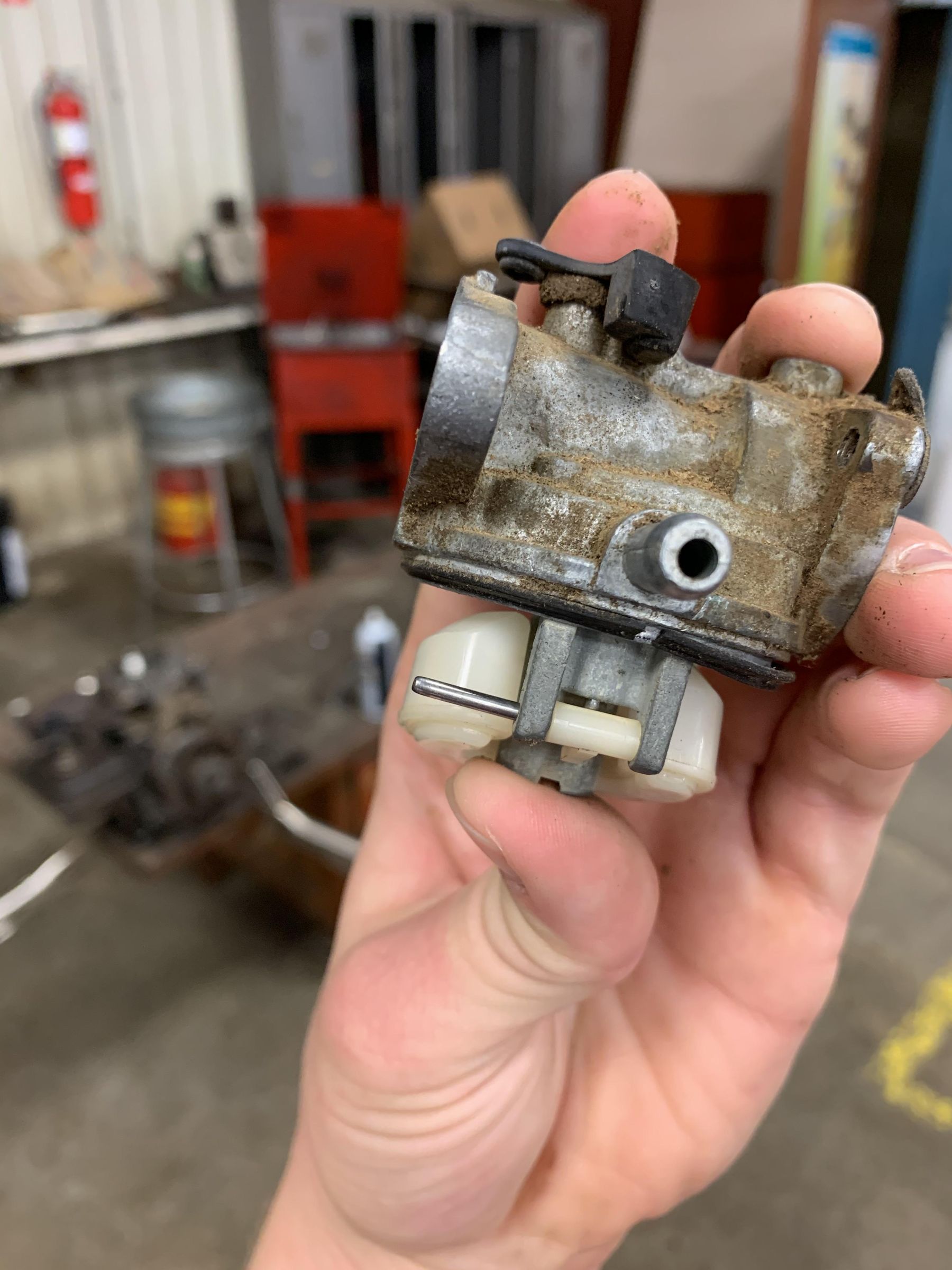 Fixing a Carburetor Needle Valve on a Small Engine : 7 Steps ...