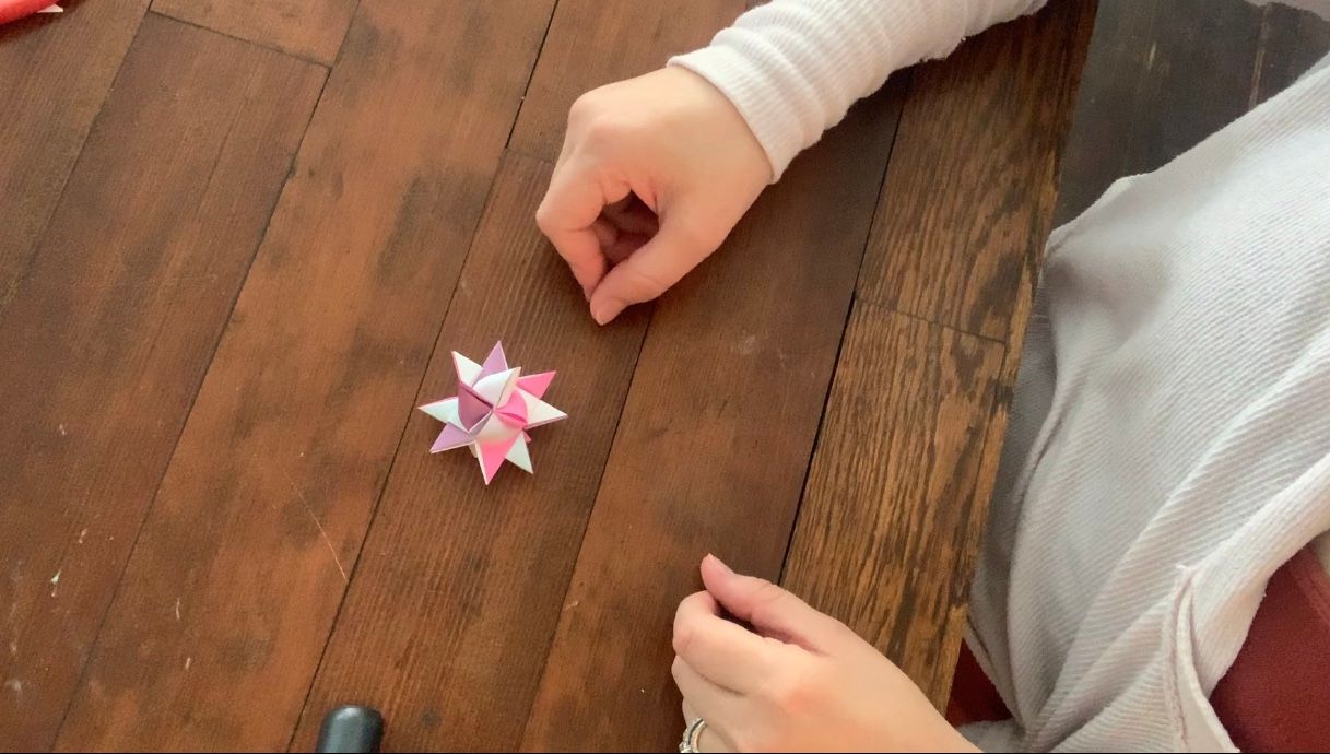 Paper Origami Moravian Star - Aka Fold Paper a Billion Times : 4 Steps ...