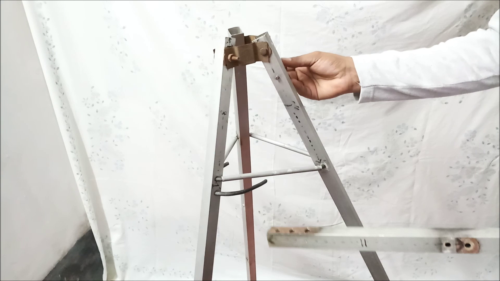 DIY Tripod | How to Make Smartphone and Camera Tripod by Antenna : 8 ...