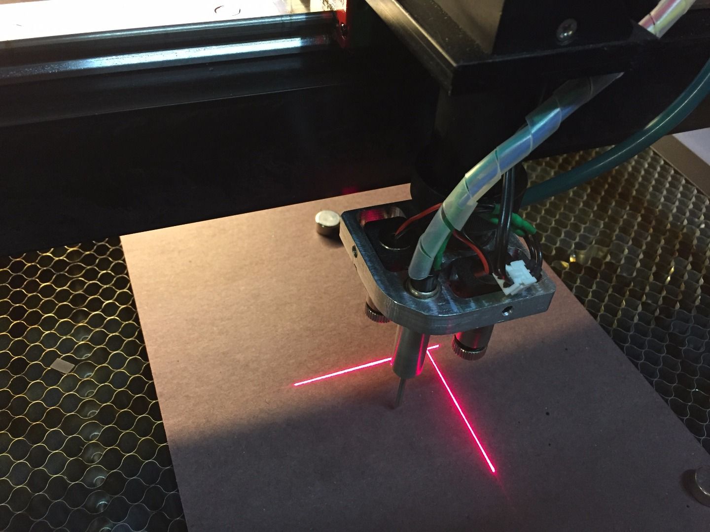 Laser Cutter Crosshair : 7 Steps (with Pictures) - Instructables