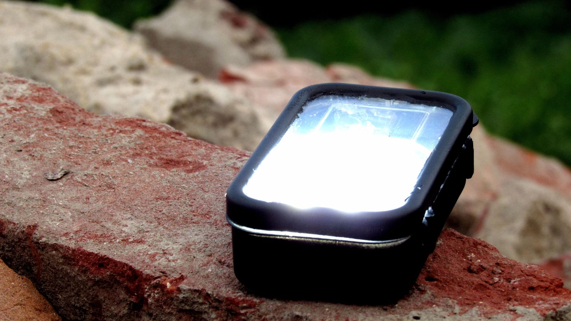 The Ultimate 1 $ Emergency Light : 5 Steps (with Pictures) - Instructables