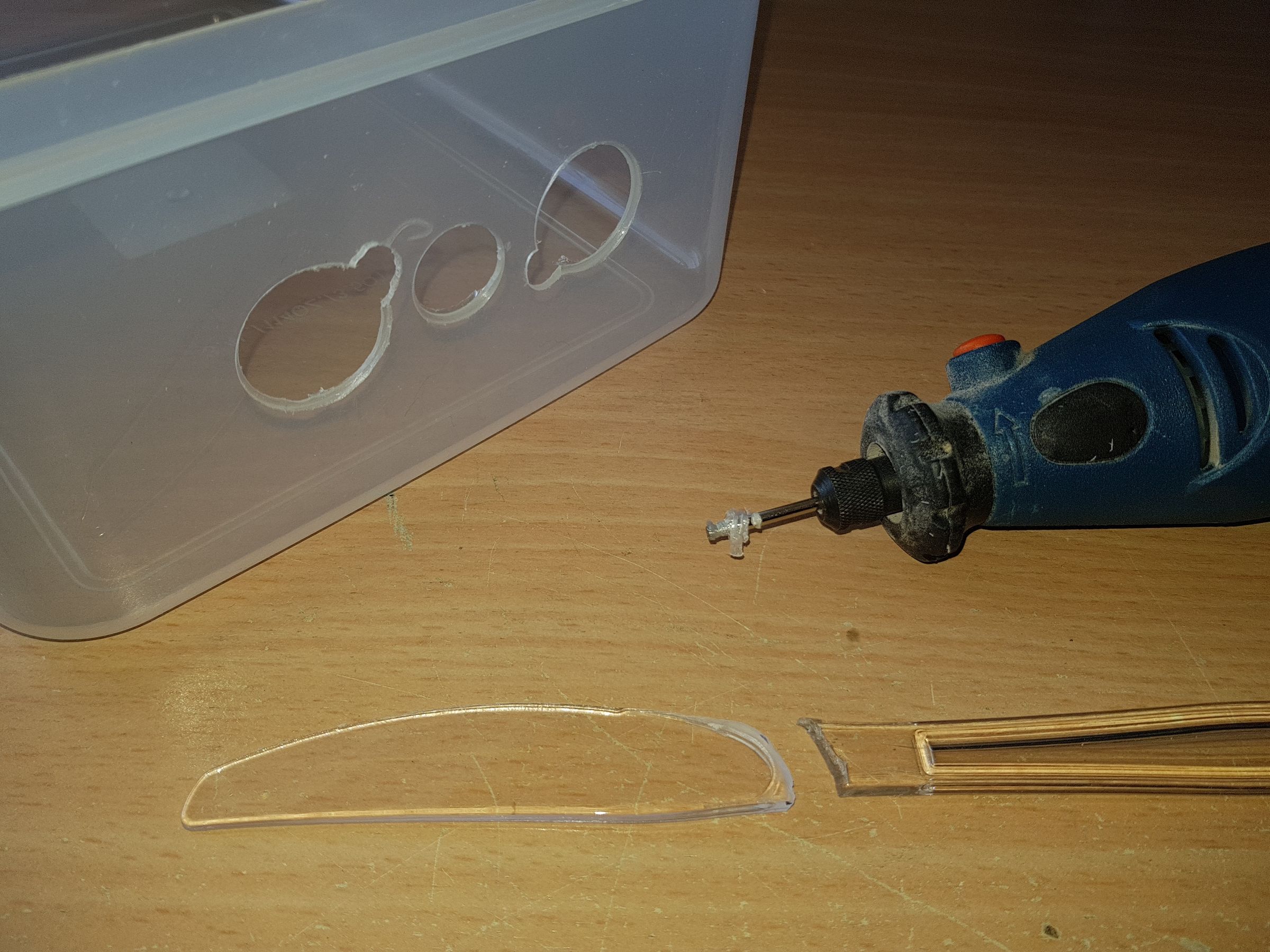 Simple Raspberry Pi Camera Trap Made From a Food Container : 6 Steps (with Pictures) - Instructables