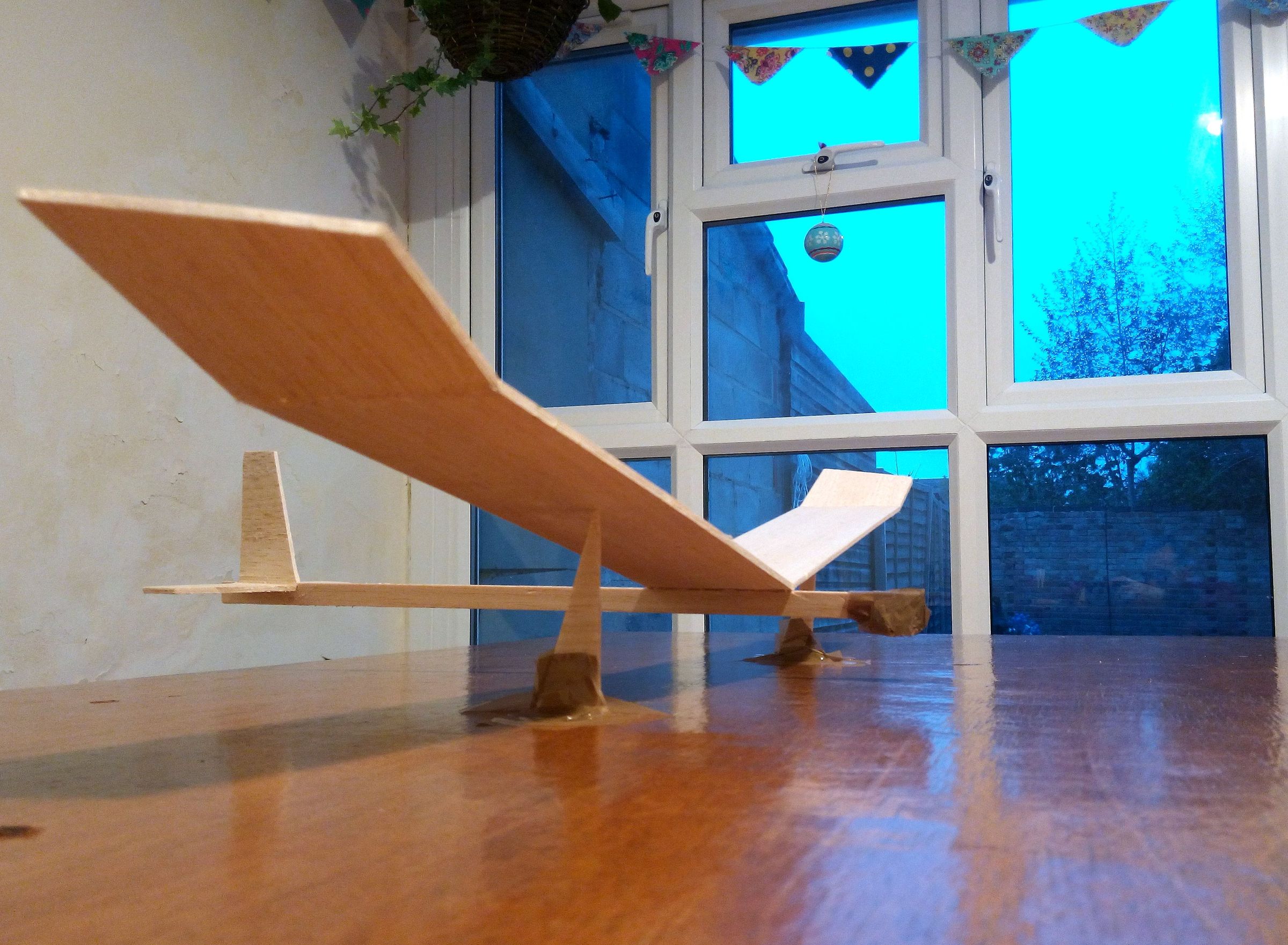 Easy Balsa Glider : 9 Steps (with Pictures) - Instructables