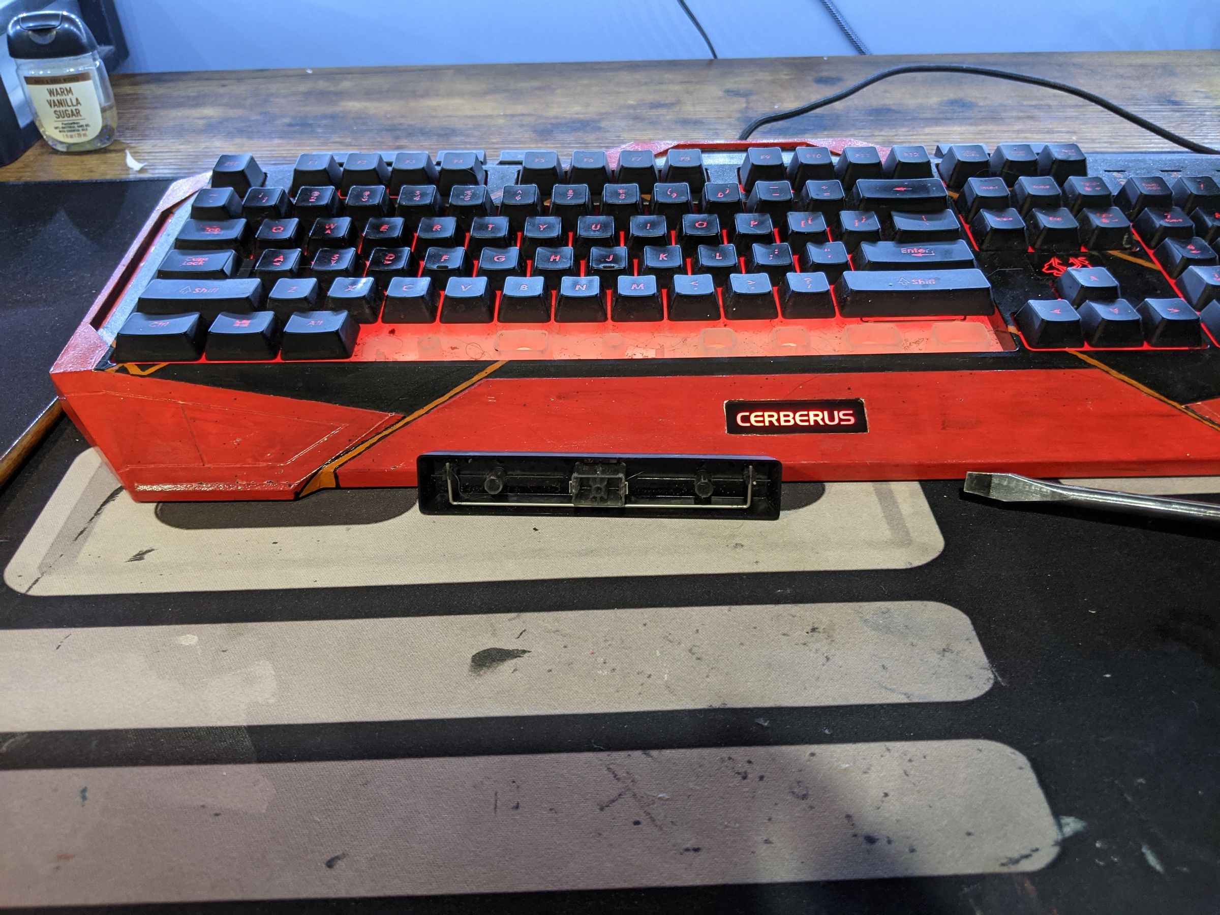 How to Properly Clean a Keyboard : 10 Steps (with Pictures) - Instructables