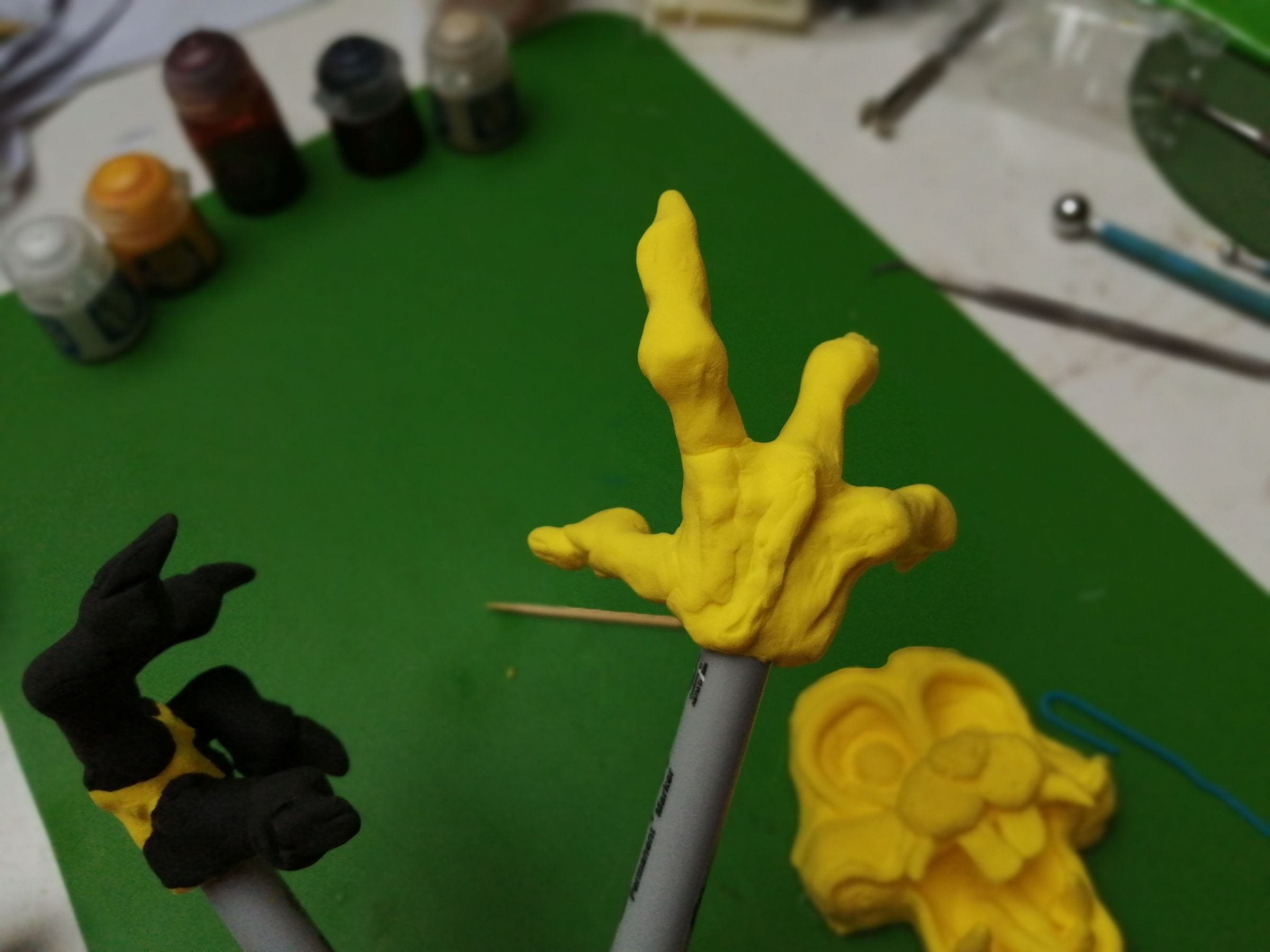 Gruesome Glove Puppets (cheap) : 6 Steps (with Pictures) - Instructables
