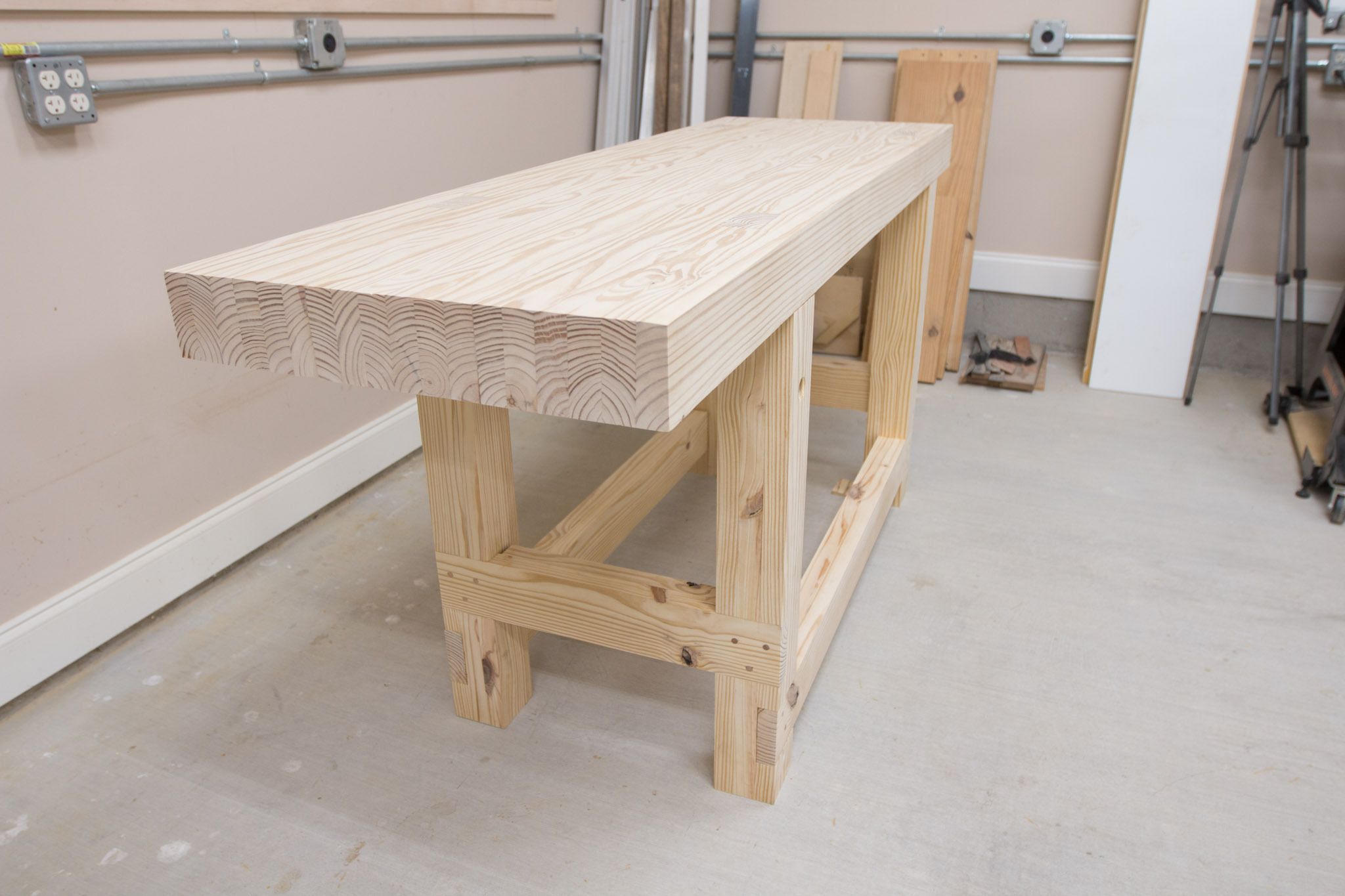 HOW TO MAKE a TRADITIONAL WORKBENCH : 16 Steps (with Pictures ...