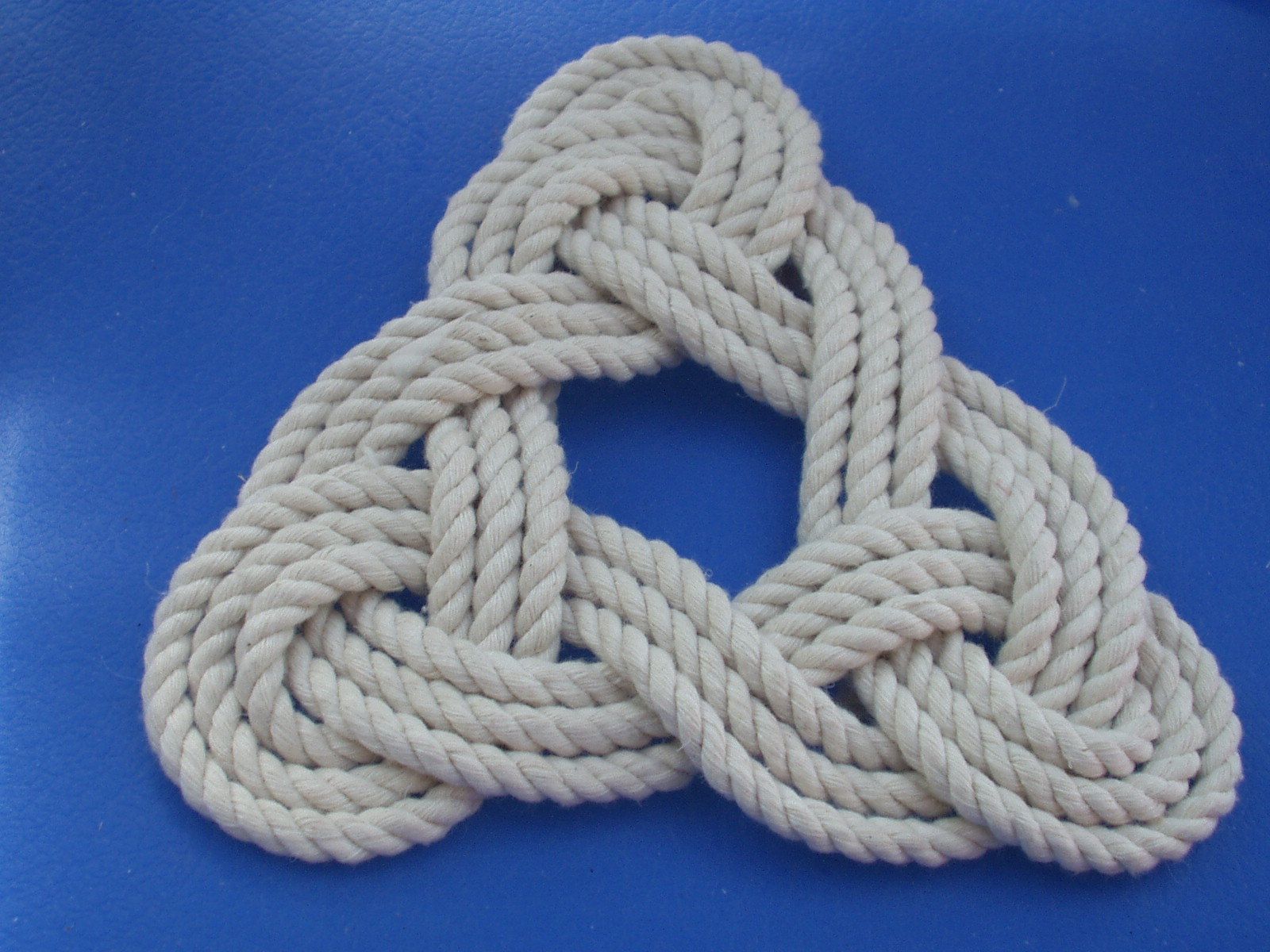 Triangle Mat : 9 Steps - Instructables