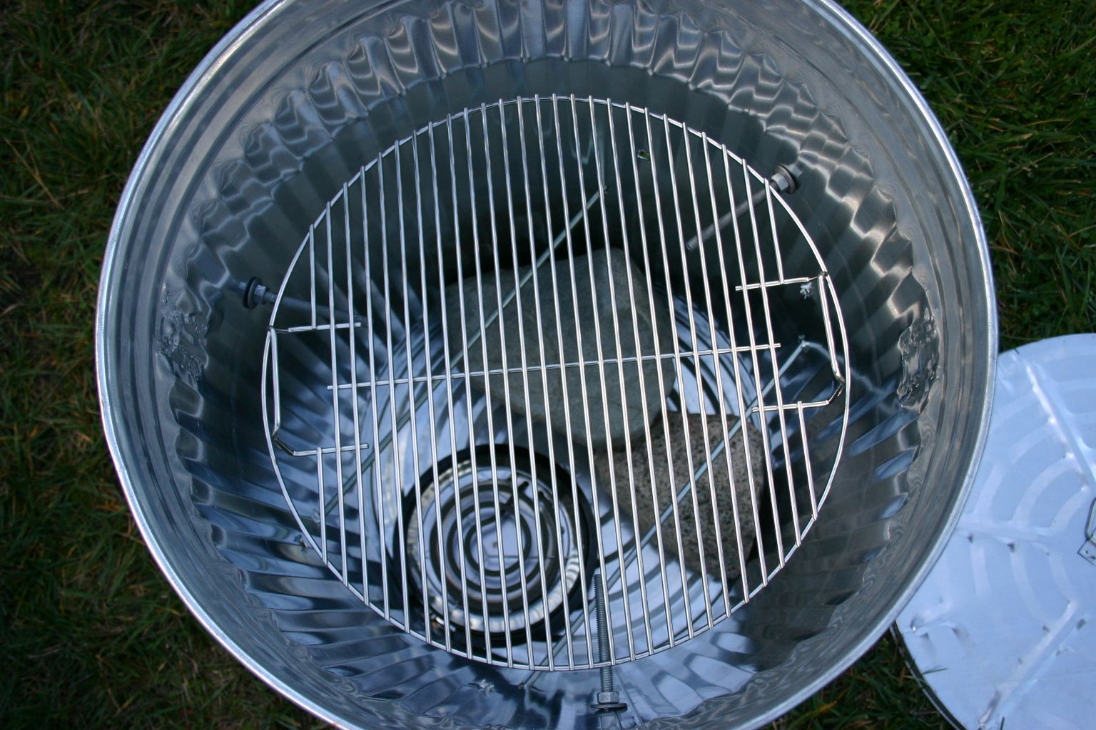 Garbage Can Turkey Smoker : 8 Steps (with Pictures) - Instructables