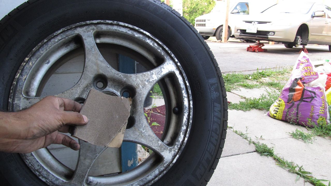 How to Paint Your Car Wheels in a Two Tone Finish : 11 Steps (with ...