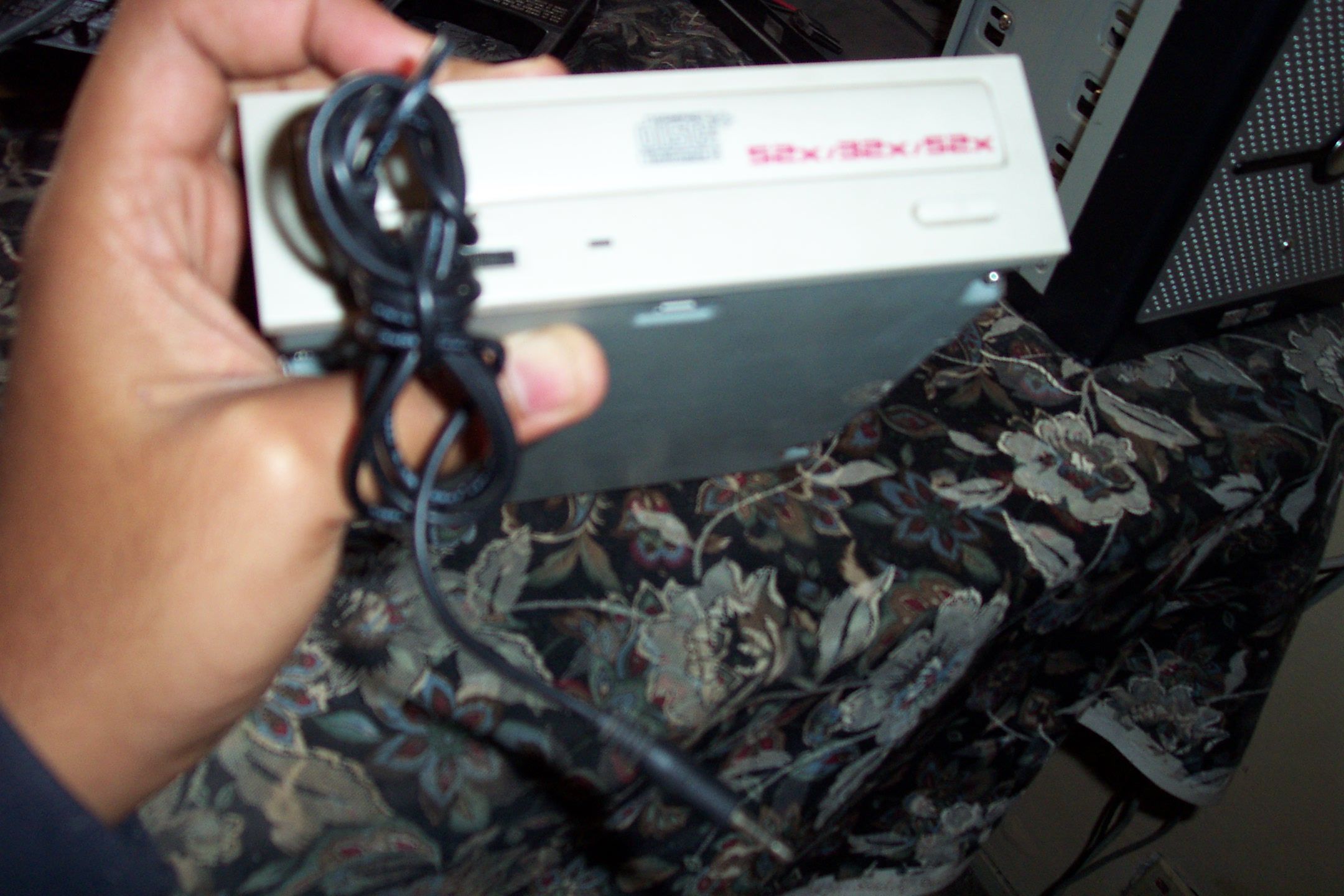 How to Make a Audio CD Player From Old Cdrom : 8 Steps - Instructables