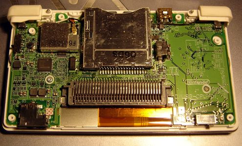 Repairing a Nintendo DS Lite : 7 Steps (with Pictures) - Instructables