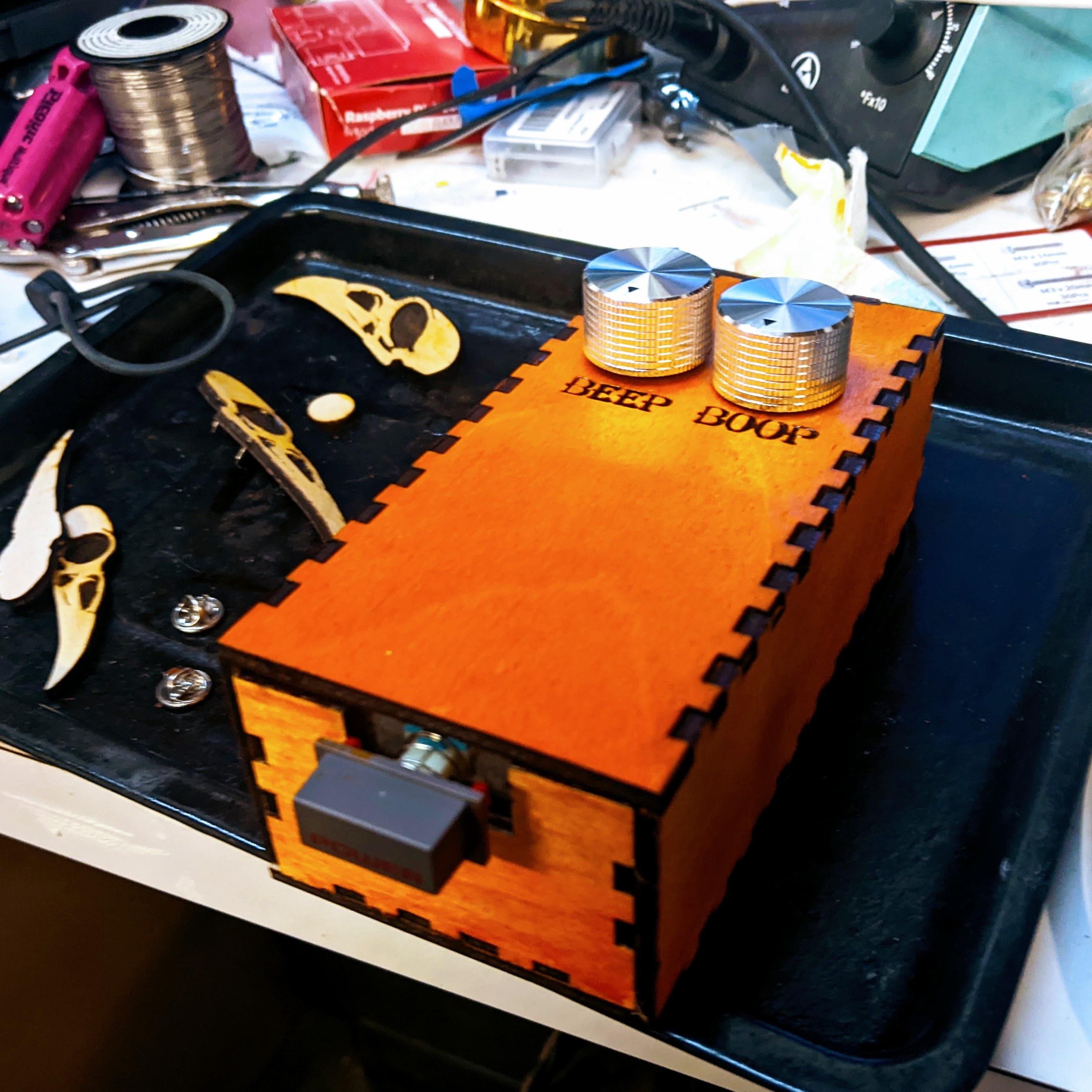 Build an Atari Punk Circuit on a Breadboard : 25 Steps (with Pictures) - Instructables