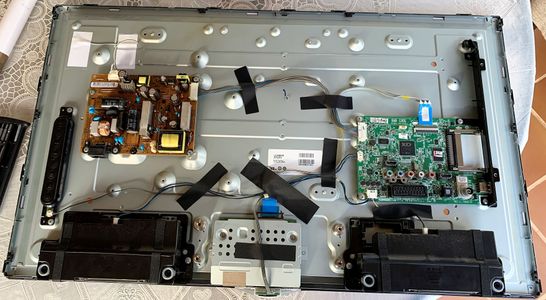 LG 32 TV Repair (Led Strips Change) : 5 Steps (with Pictures ...