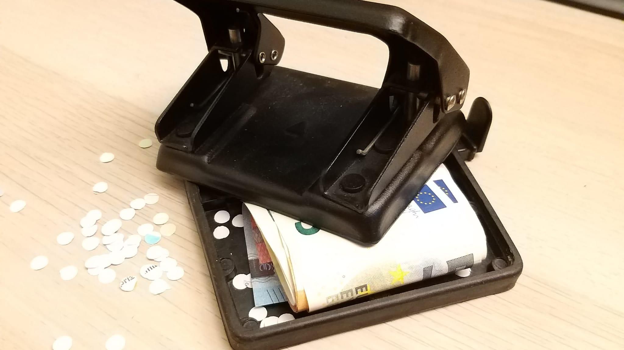 Hole Punch Money Pocket - Instructables