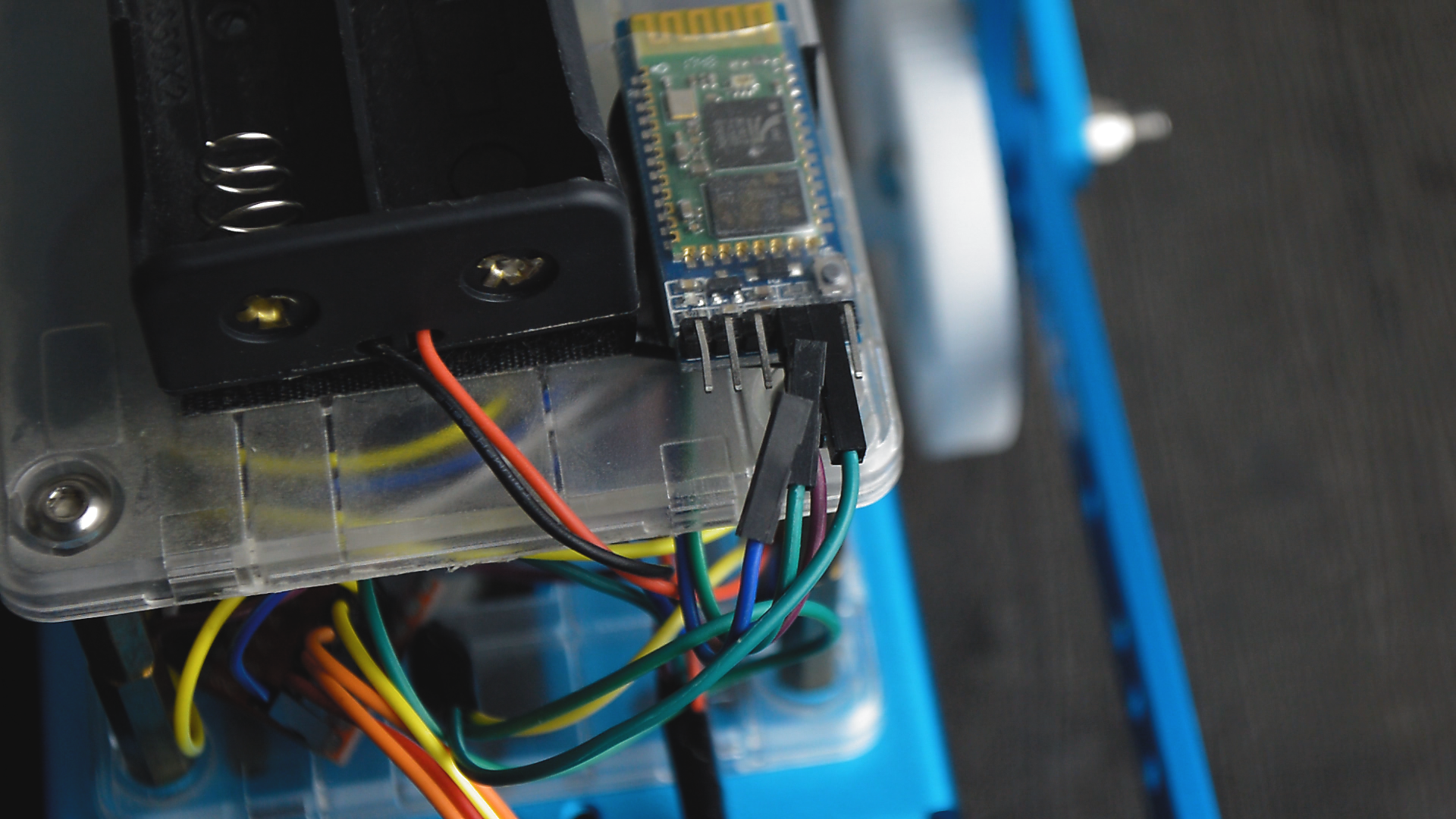 DIY Arduino Bluetooth Controlled Robot! : 5 Steps - Instructables