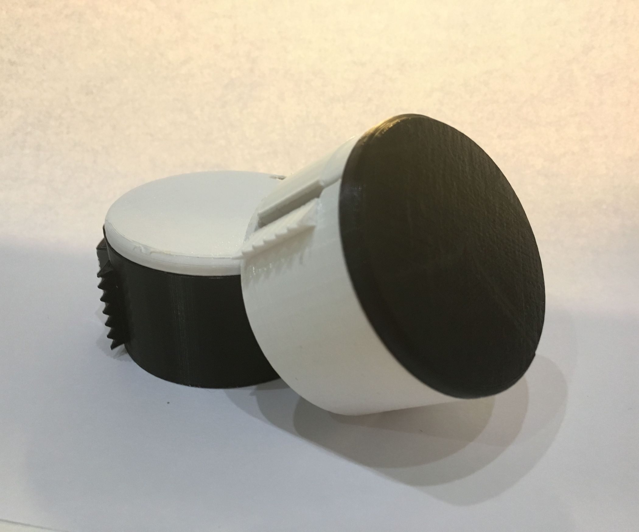Portable Keychain Tape Dispenser : 6 Steps (with Pictures) - Instructables