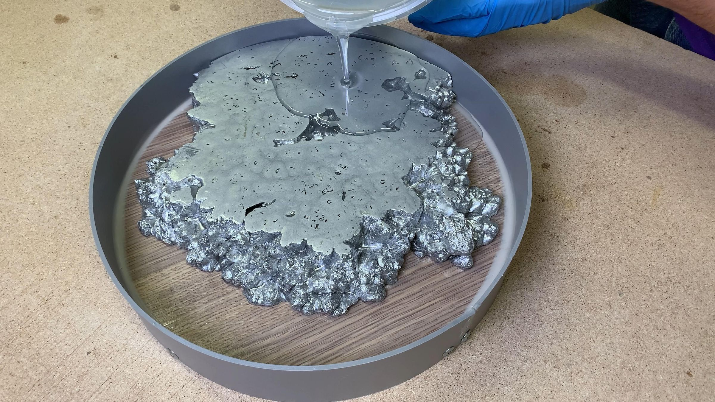 Frosted Epoxy Resin Clock : 20 Steps (with Pictures) - Instructables