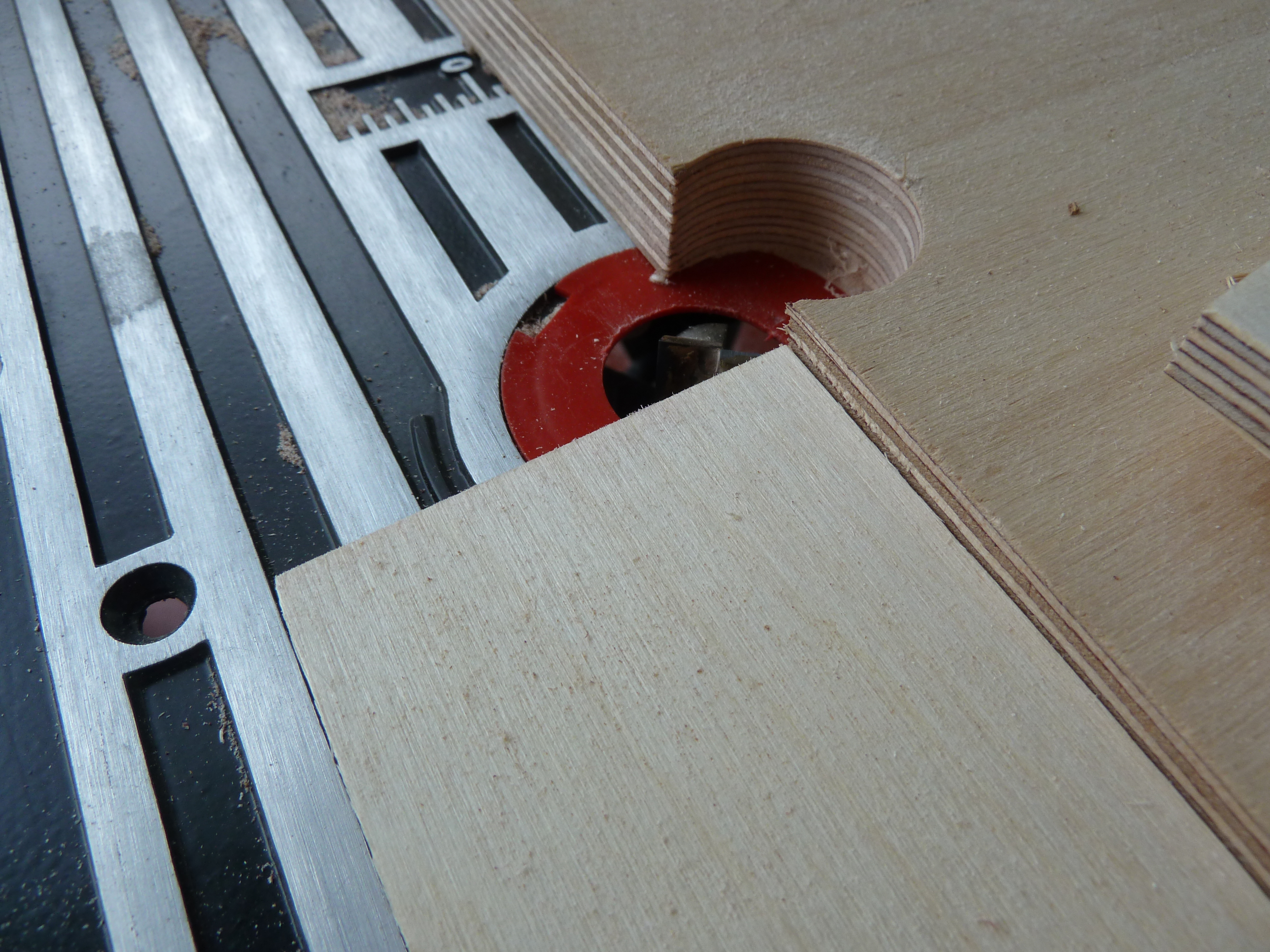 Make a Portable Workstation : 14 Steps (with Pictures) - Instructables