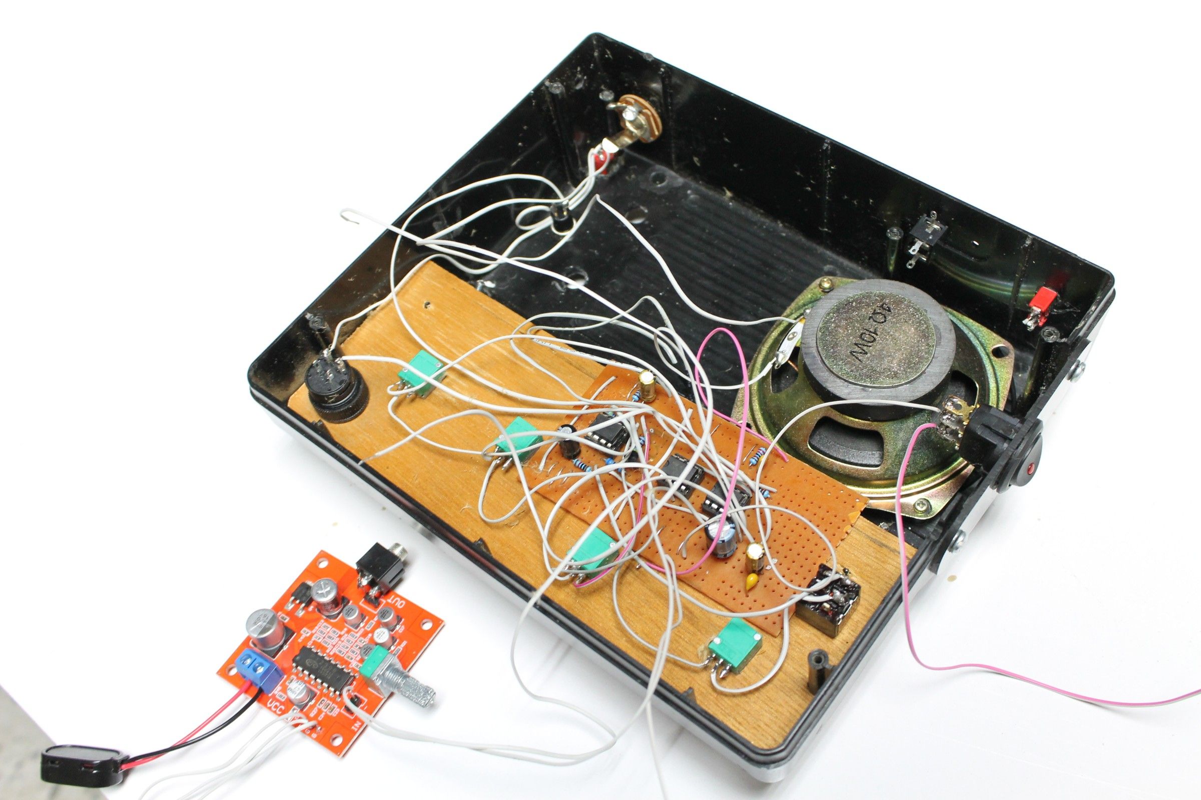Dub Siren Synth - 555 Timers : 14 Steps (with Pictures) - Instructables