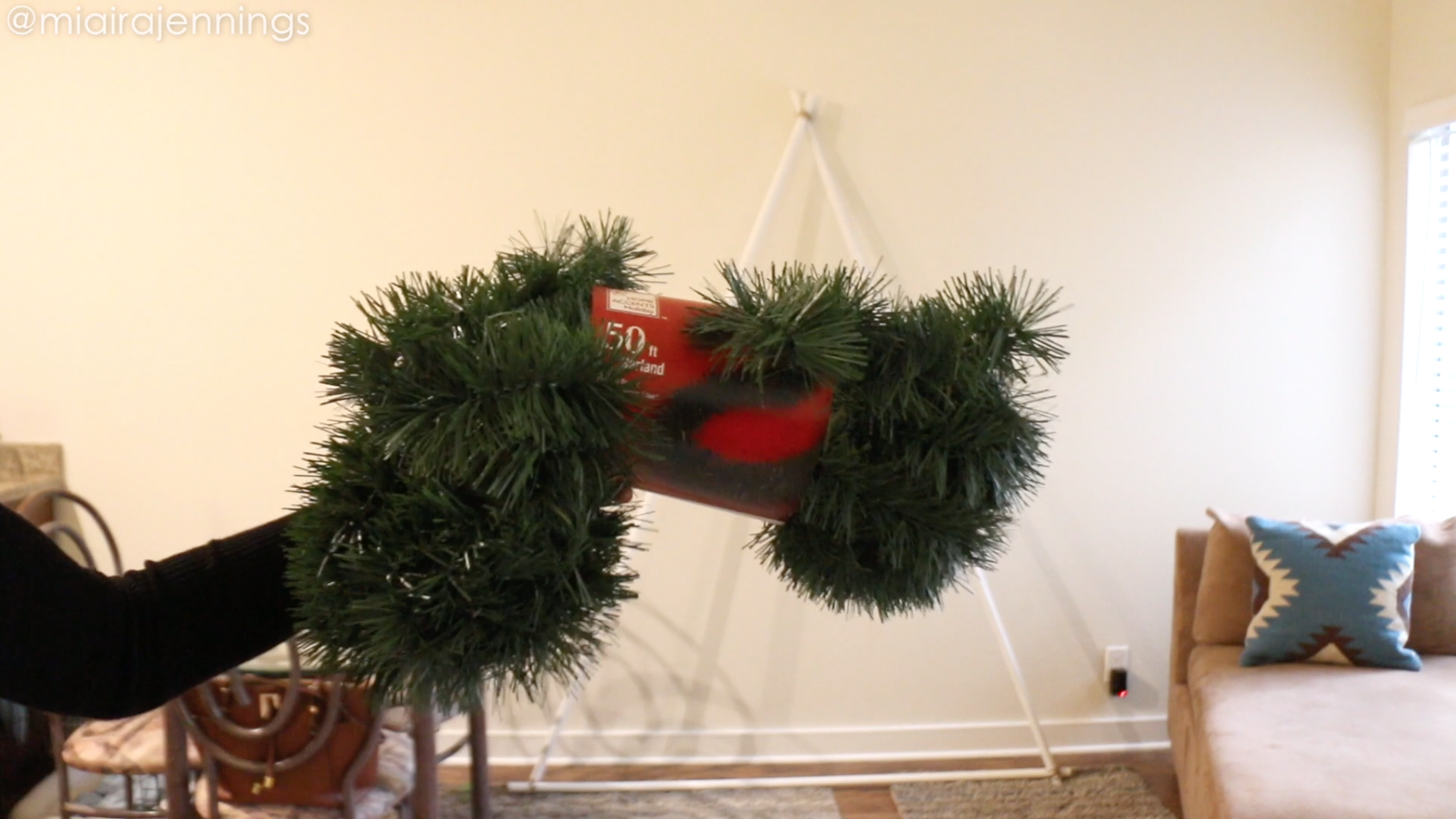 DIY Space-Saving PVC Pipe Christmas Tree : 9 Steps (with Pictures ...