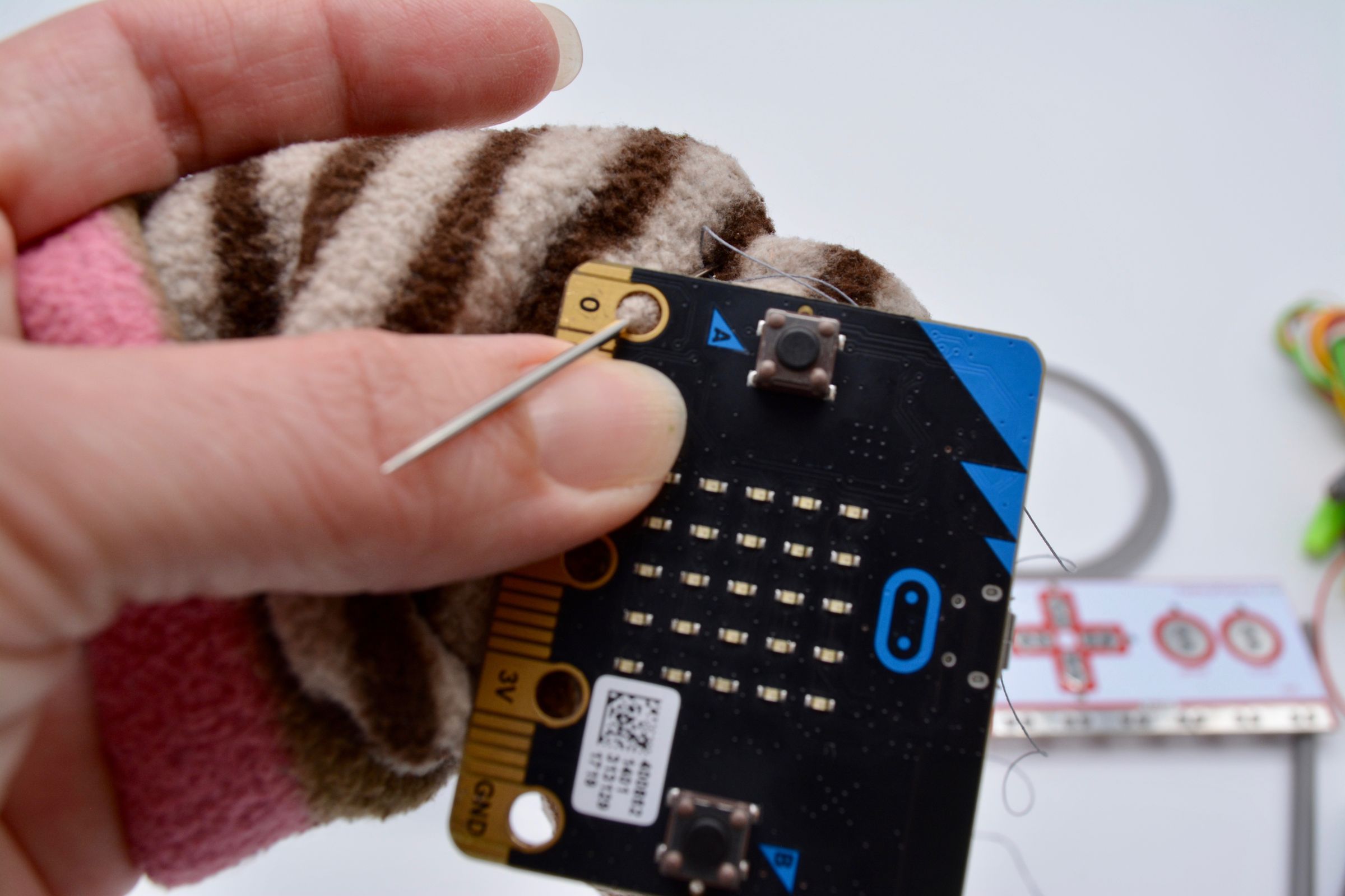 Makey Makey and Micro:bit Power Glove : 6 Steps (with Pictures) - Instructables