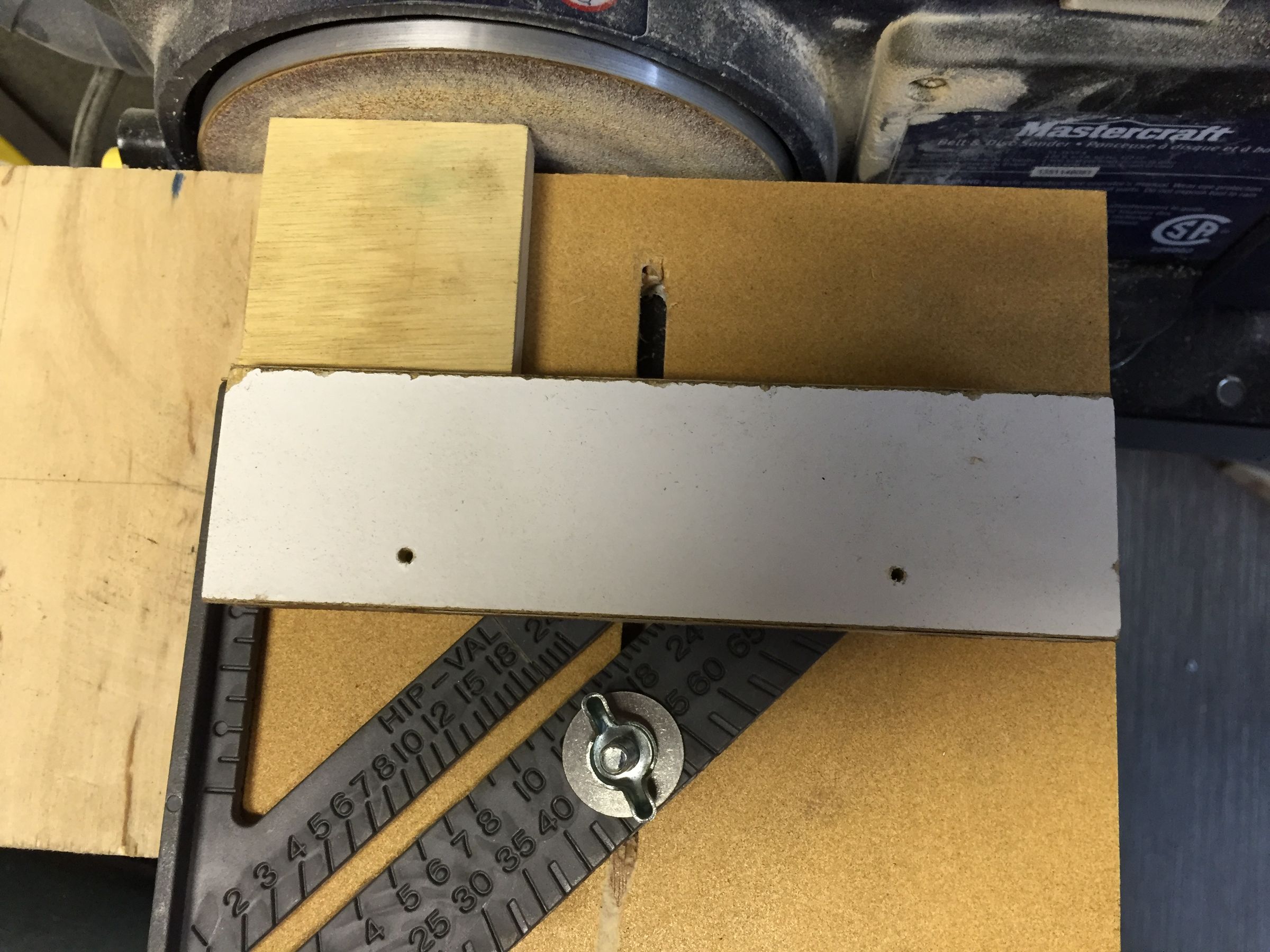 Corner Rounding Jig for a Disk Sander : 7 Steps - Instructables