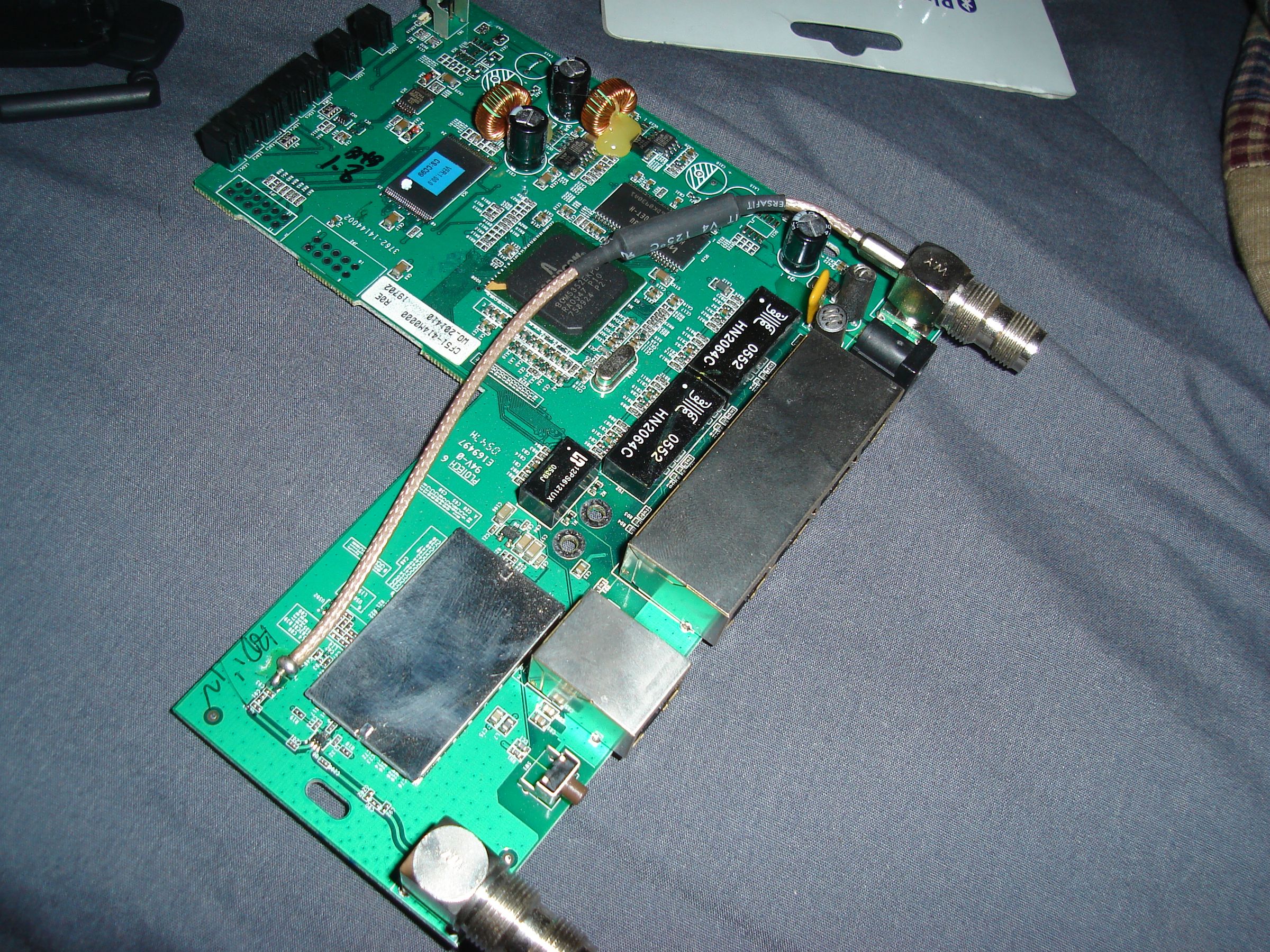 External Bluetooth Antenna for Increased Range! : 4 Steps - Instructables