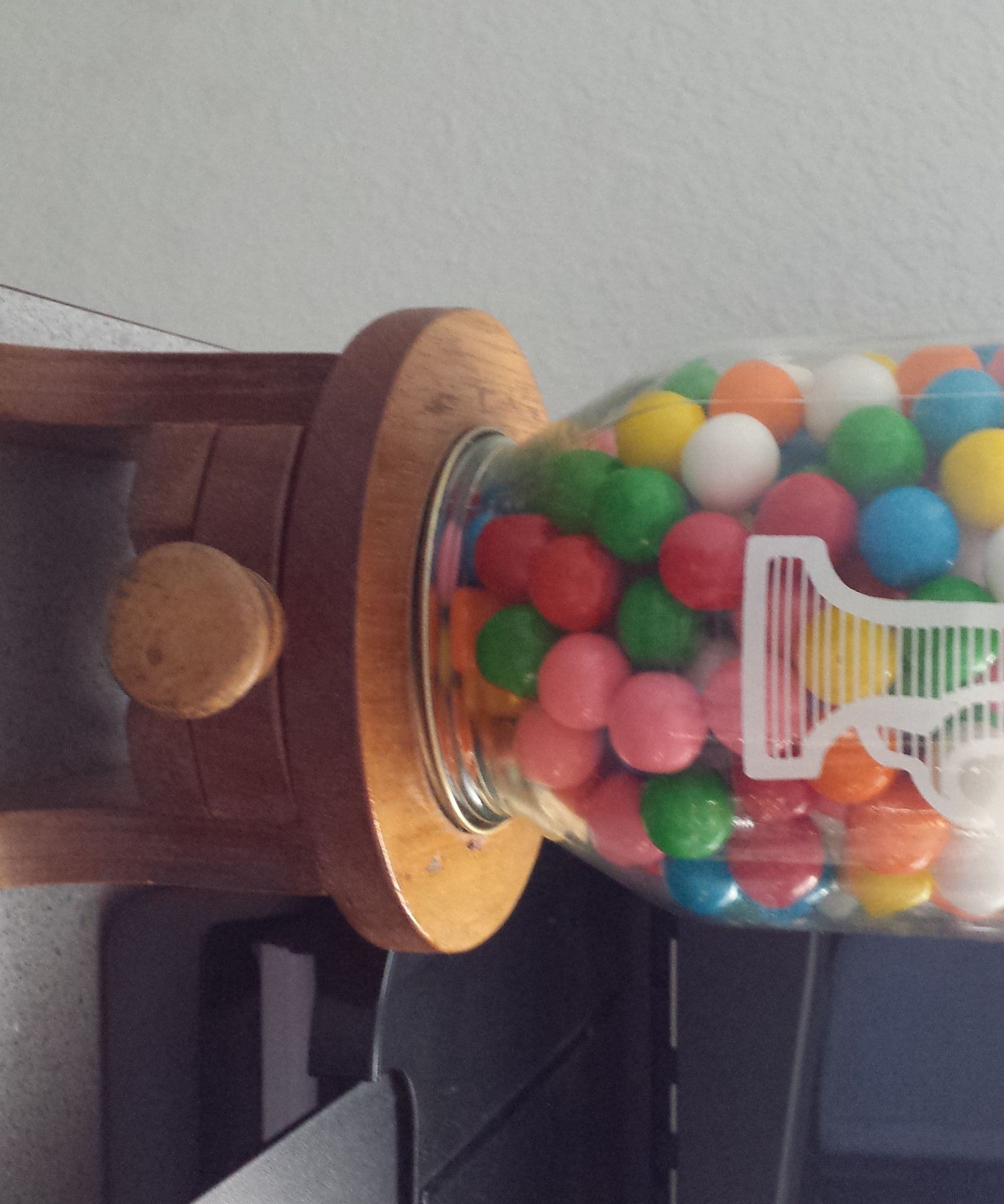 Gumball Machine : 4 Steps - Instructables