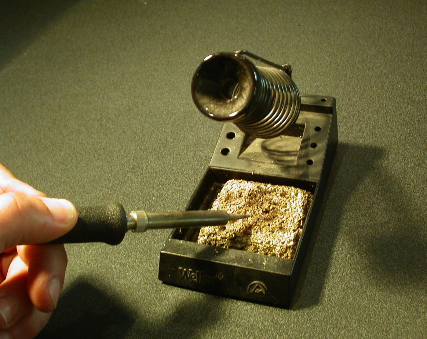 How to Solder : 8 Steps (with Pictures) - Instructables