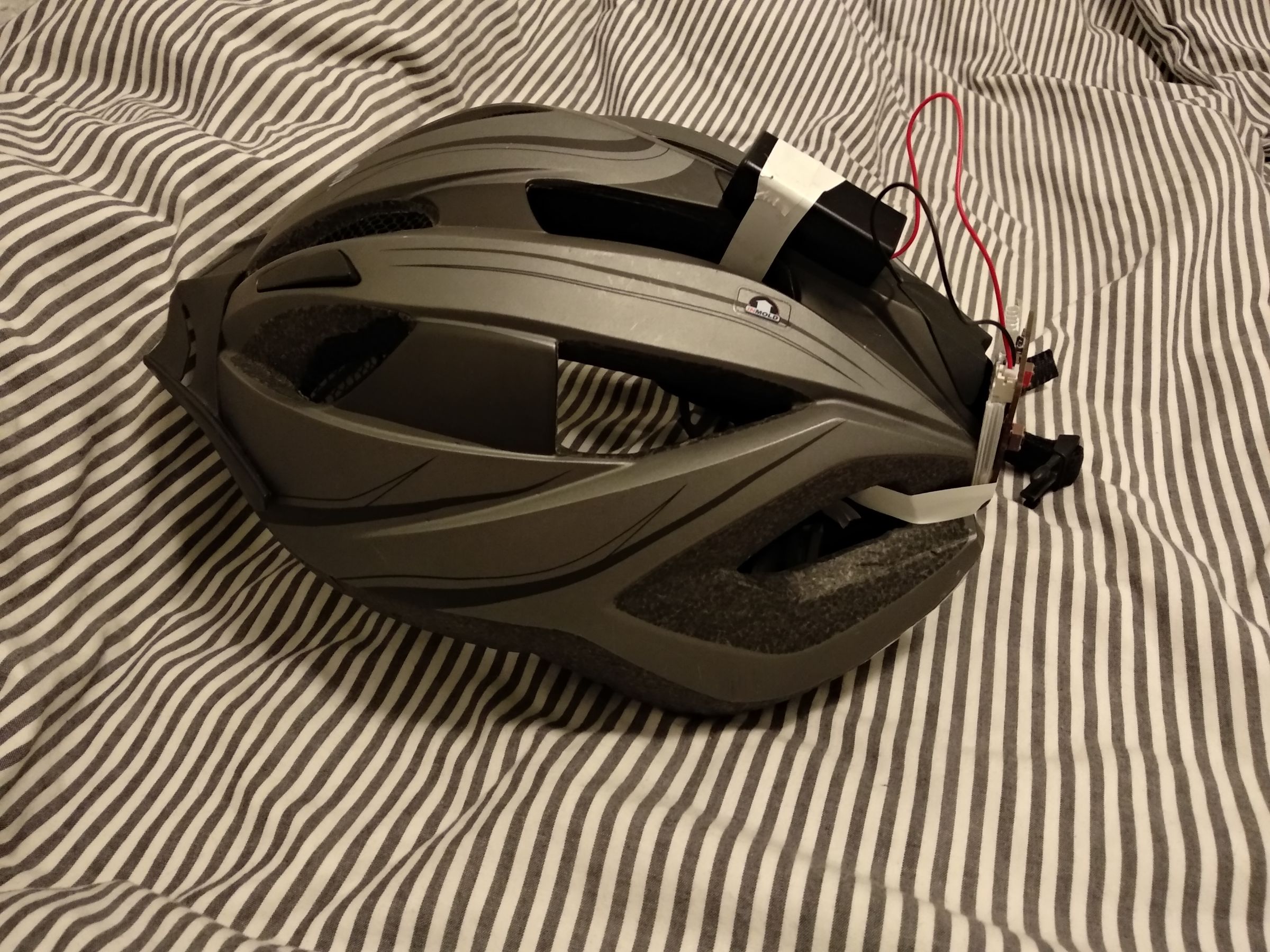 A Micro:bit Directional Indicator for Bicycle Helmets : 5 Steps ...