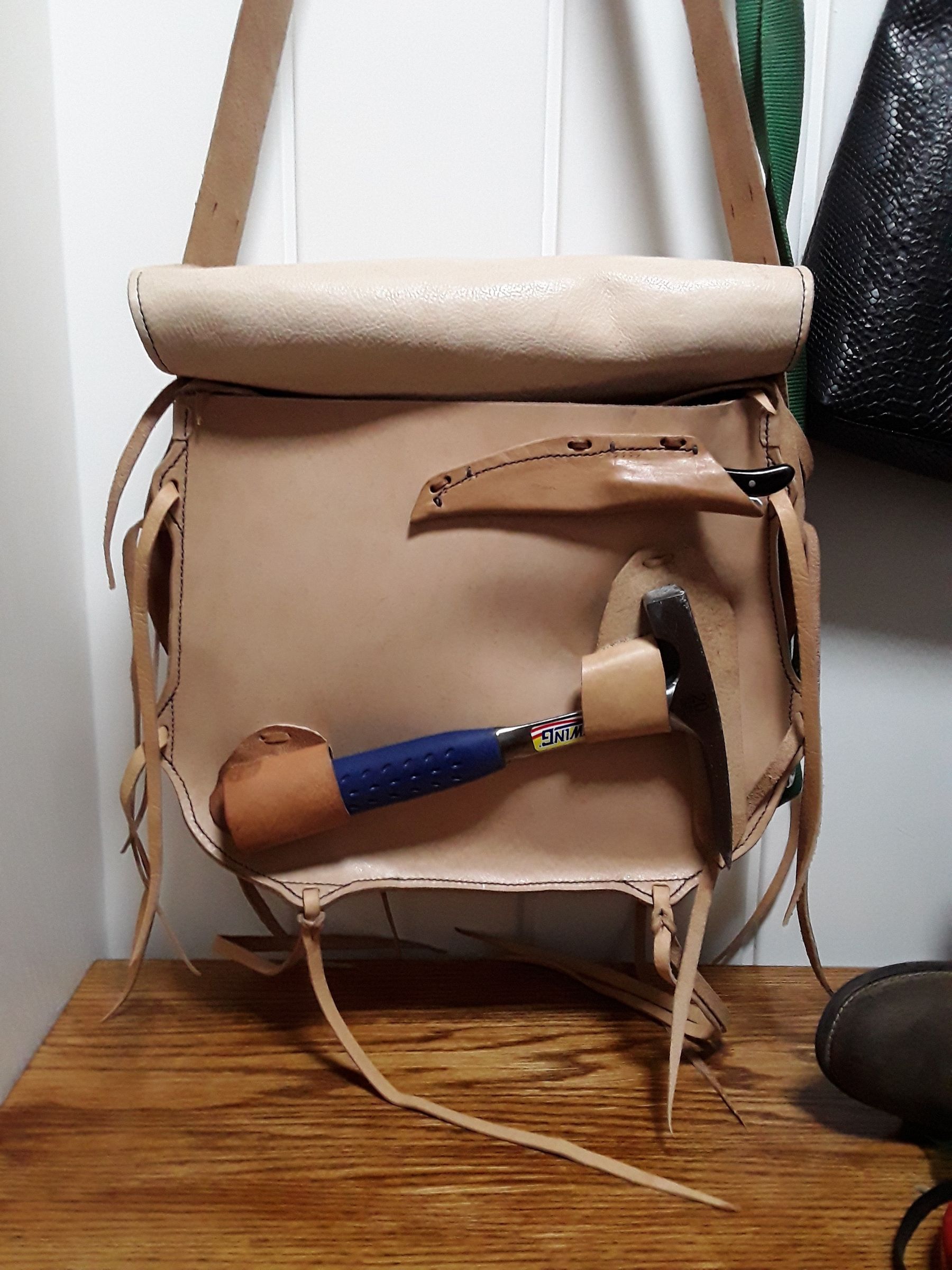 Leather Field Bag : 13 Steps (with Pictures) - Instructables