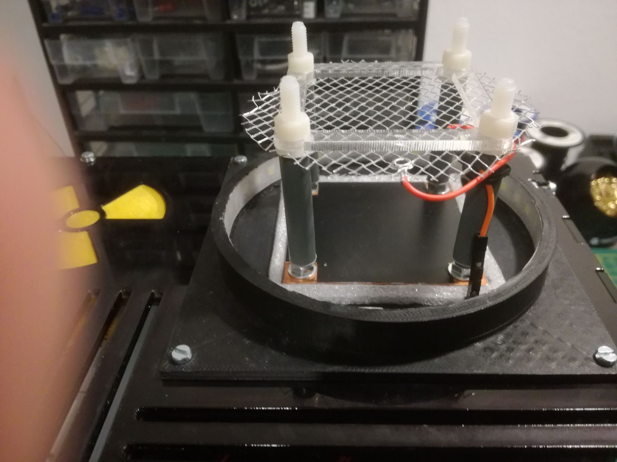 Peltier Cooled Cloud Chamber : 14 Steps (with Pictures) - Instructables