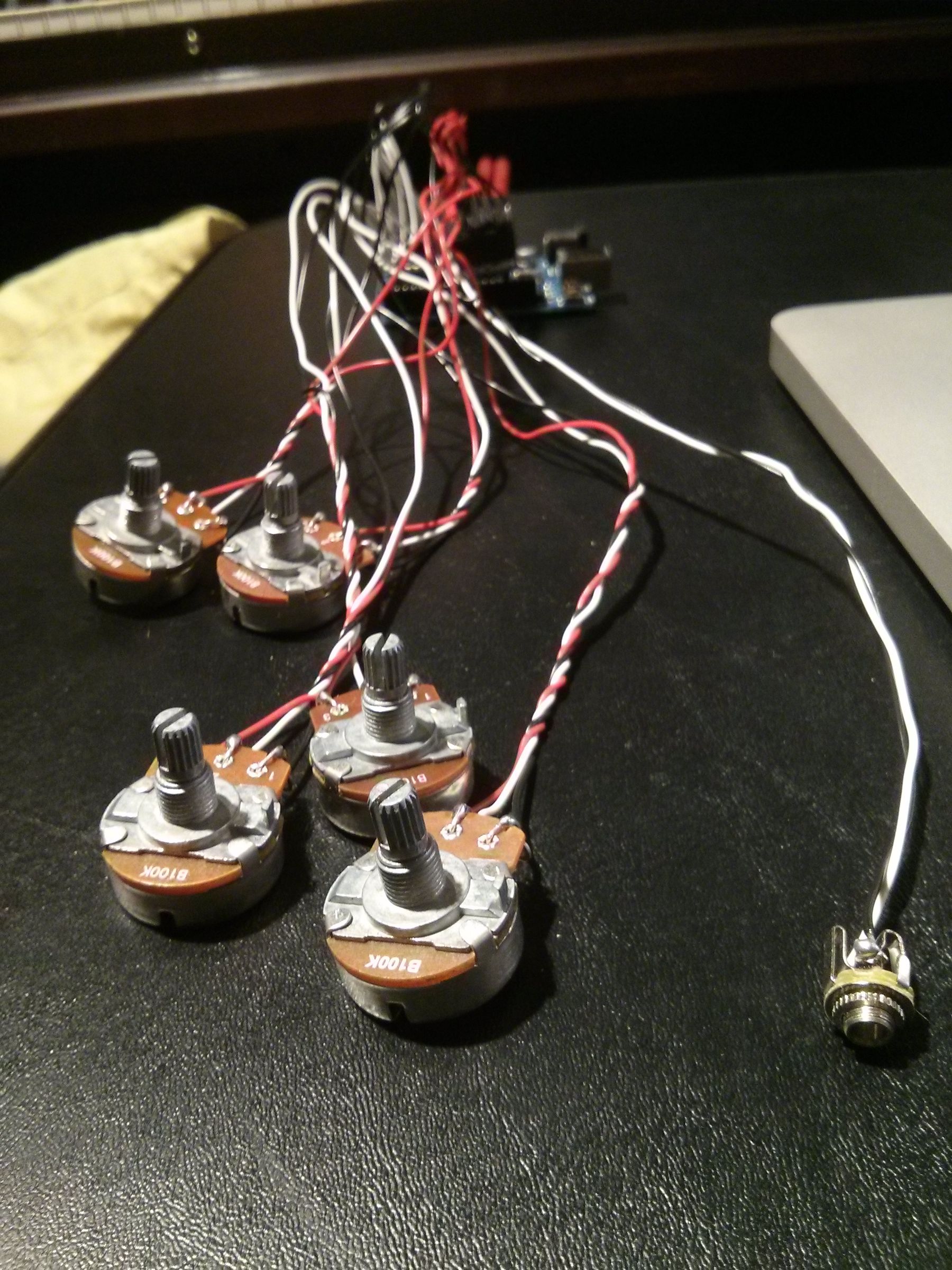 Using Mozzi Library With 5 Potentiometers : 5 Steps (with Pictures ...