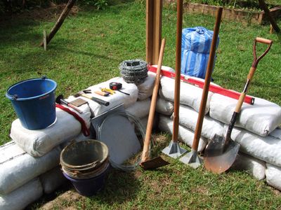 Step-by-Step Earthbag Building : 9 Steps (with Pictures) - Instructables