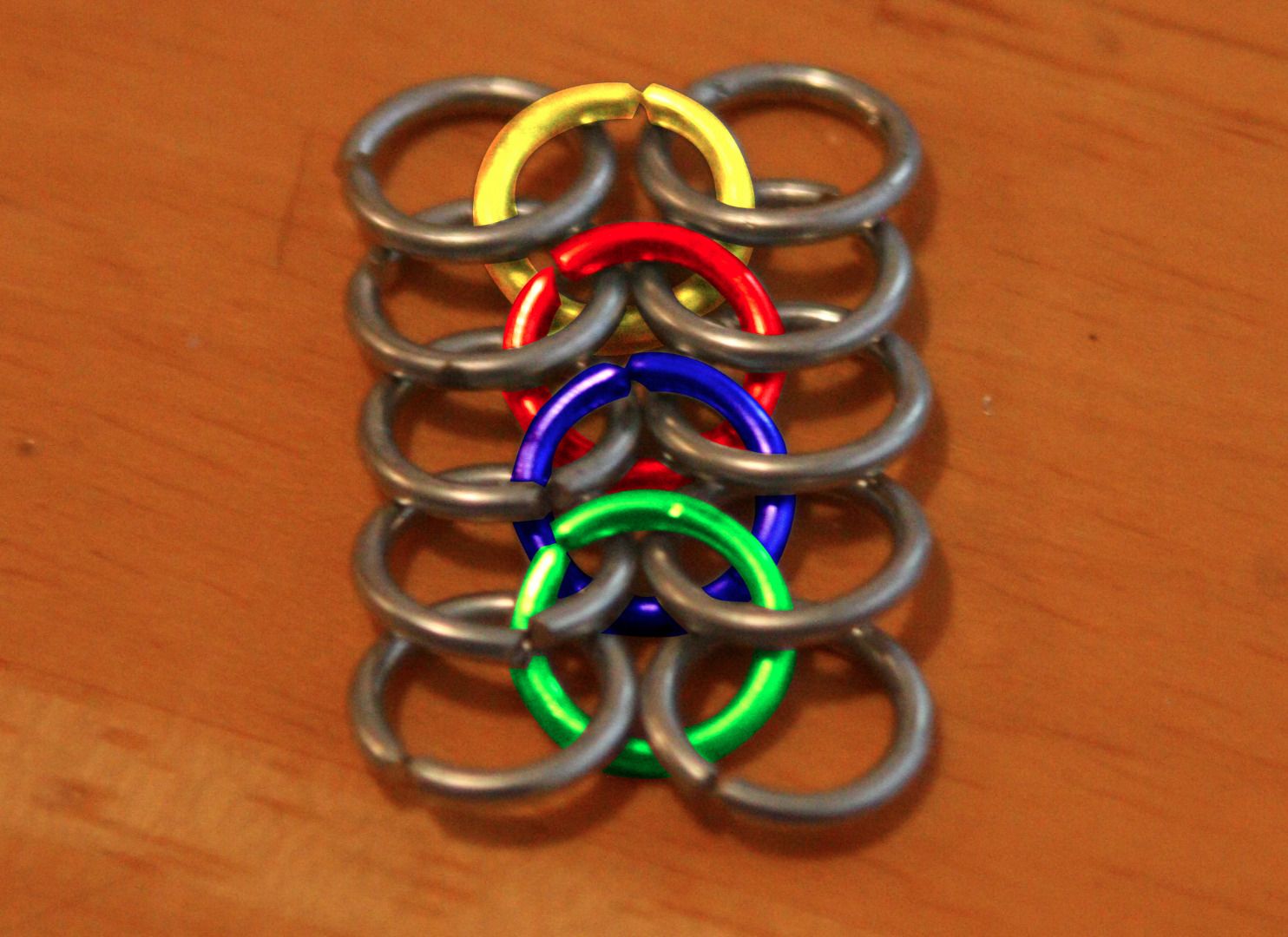 How to Make Chainmail (European 4-in-1 Weave) : 7 Steps (with Pictures ...