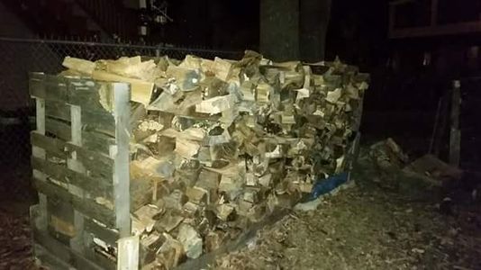 Simple Pallet Fire Wood Rack and IBC Tote Roof : 6 Steps (with Pictures ...