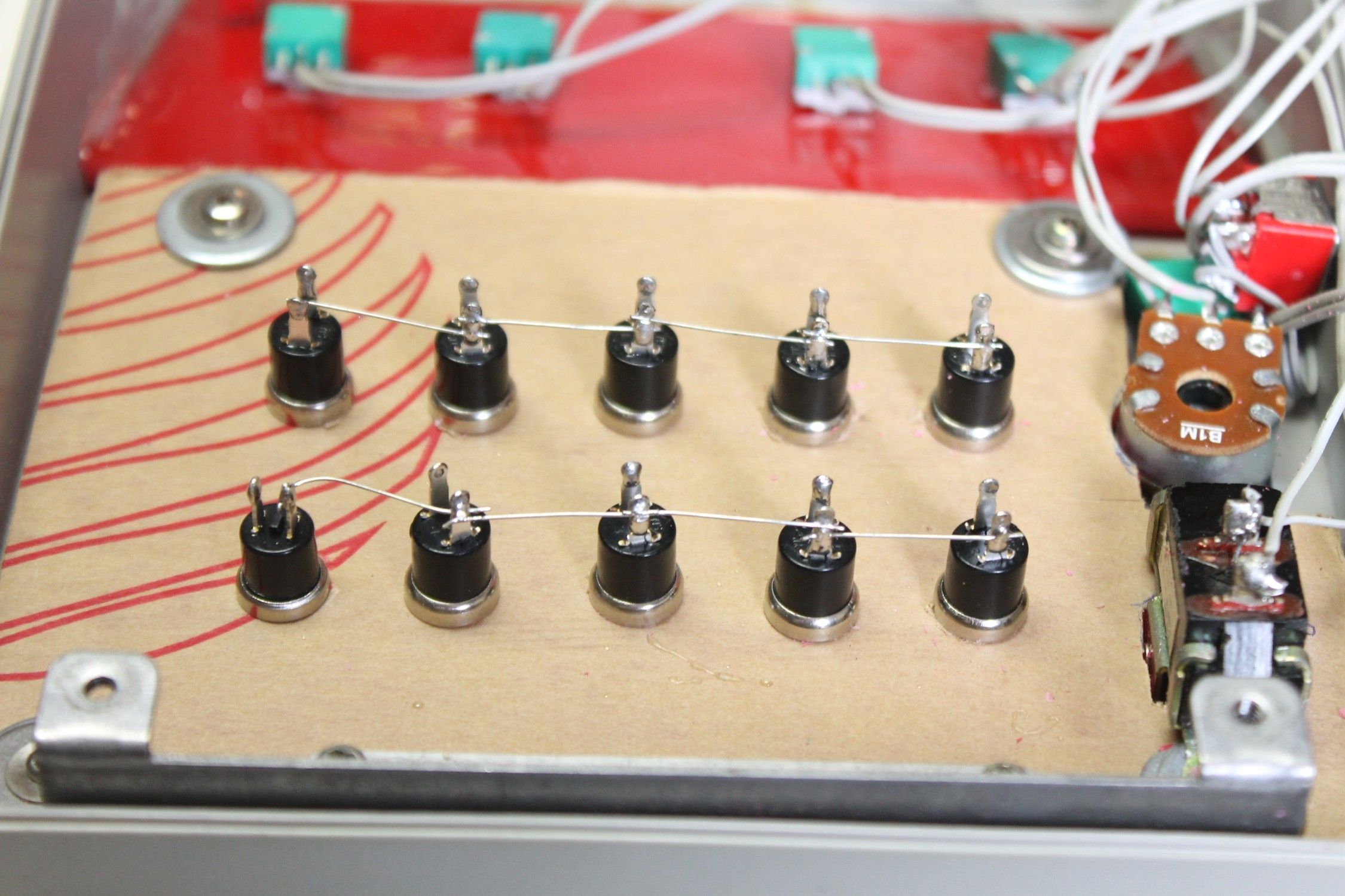 Moog Style Synth : 23 Steps (with Pictures) - Instructables