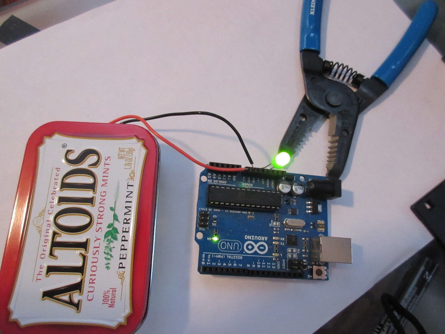 DIY AA Battery Holder : 7 Steps - Instructables