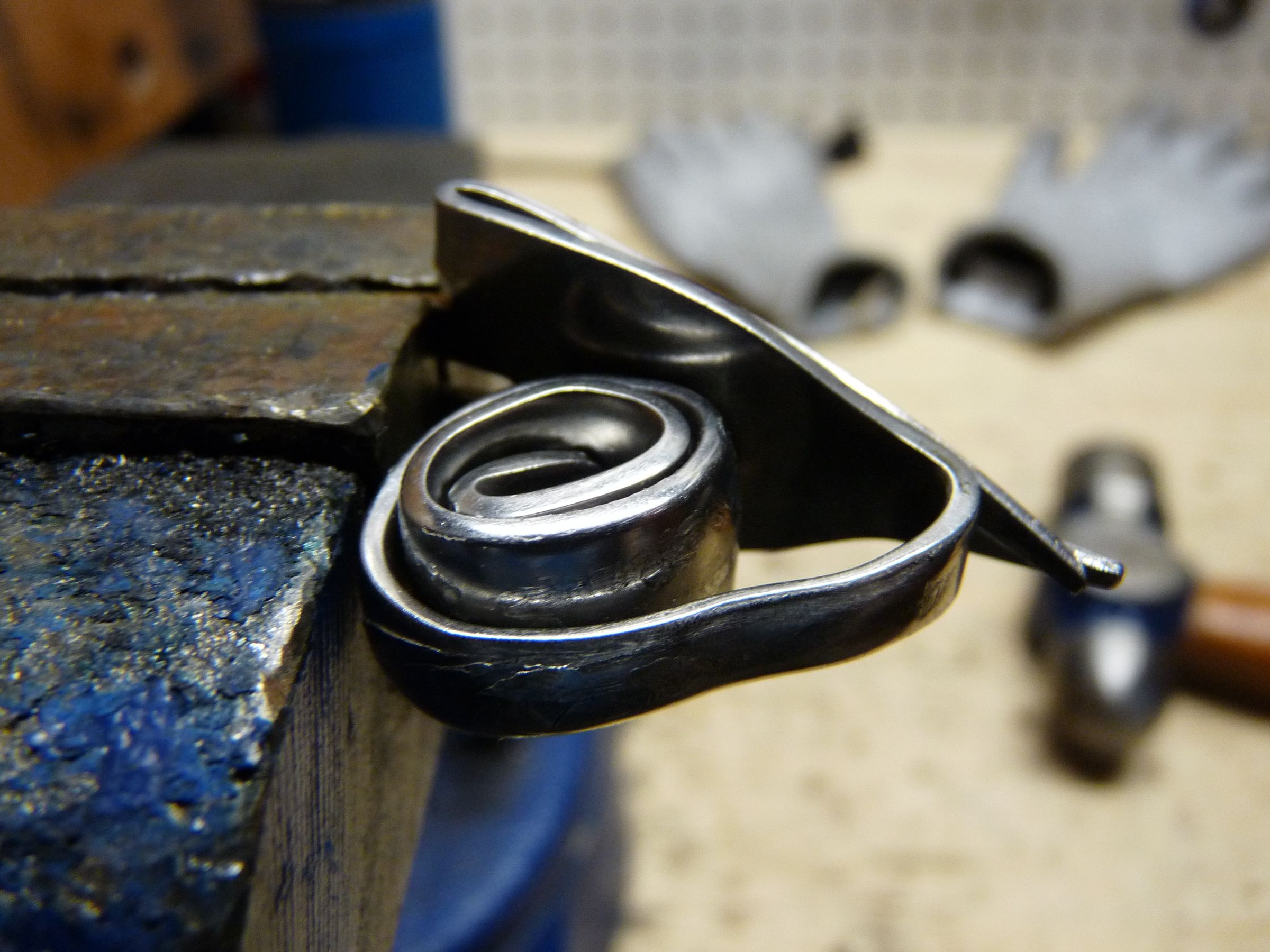 Fork Snails: How To : 5 Steps - Instructables